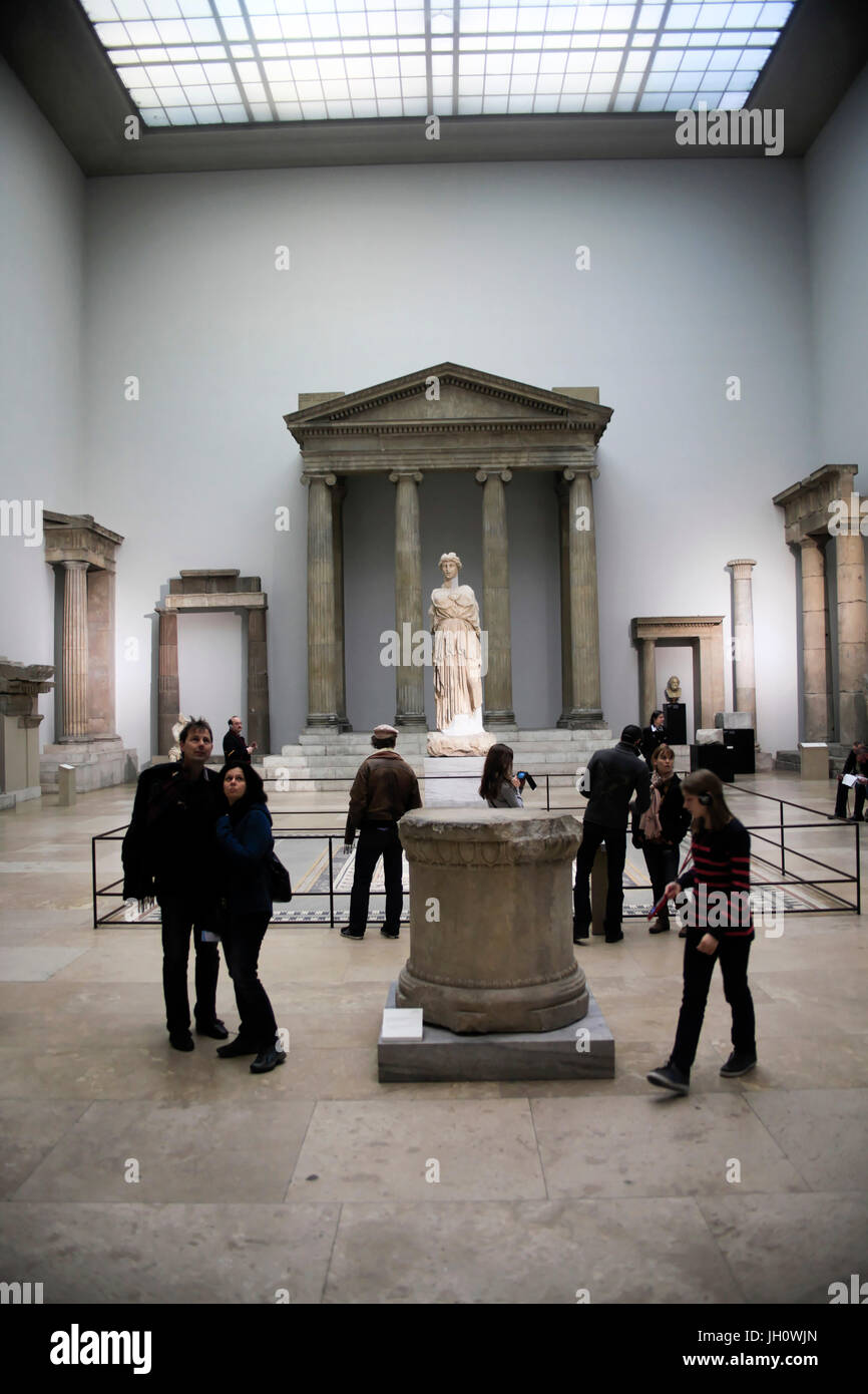 Berlin entrance pergamon museum hi-res stock photography and images - Alamy