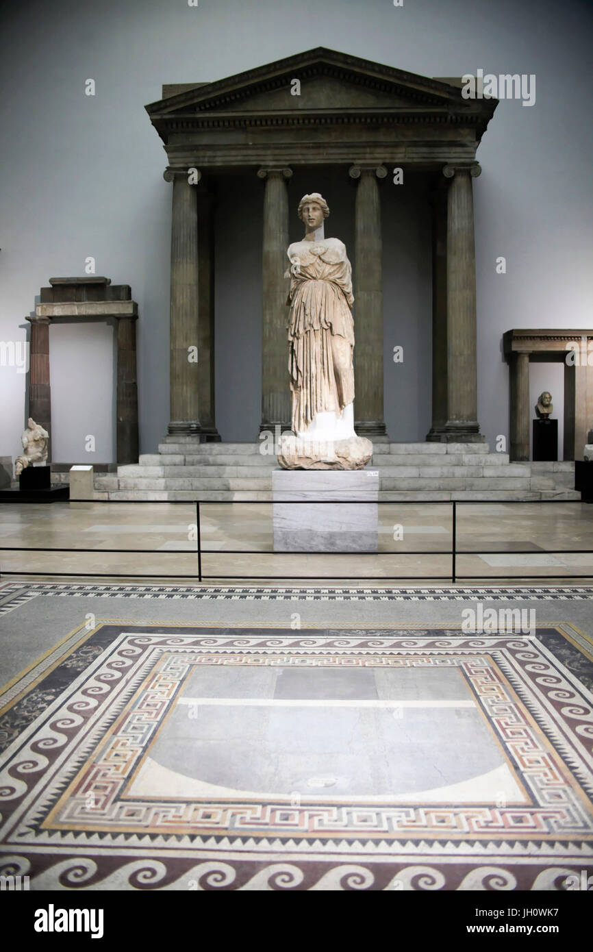Interior of the Pergamon Museum, Berlin, Germany Stock Photo - Alamy