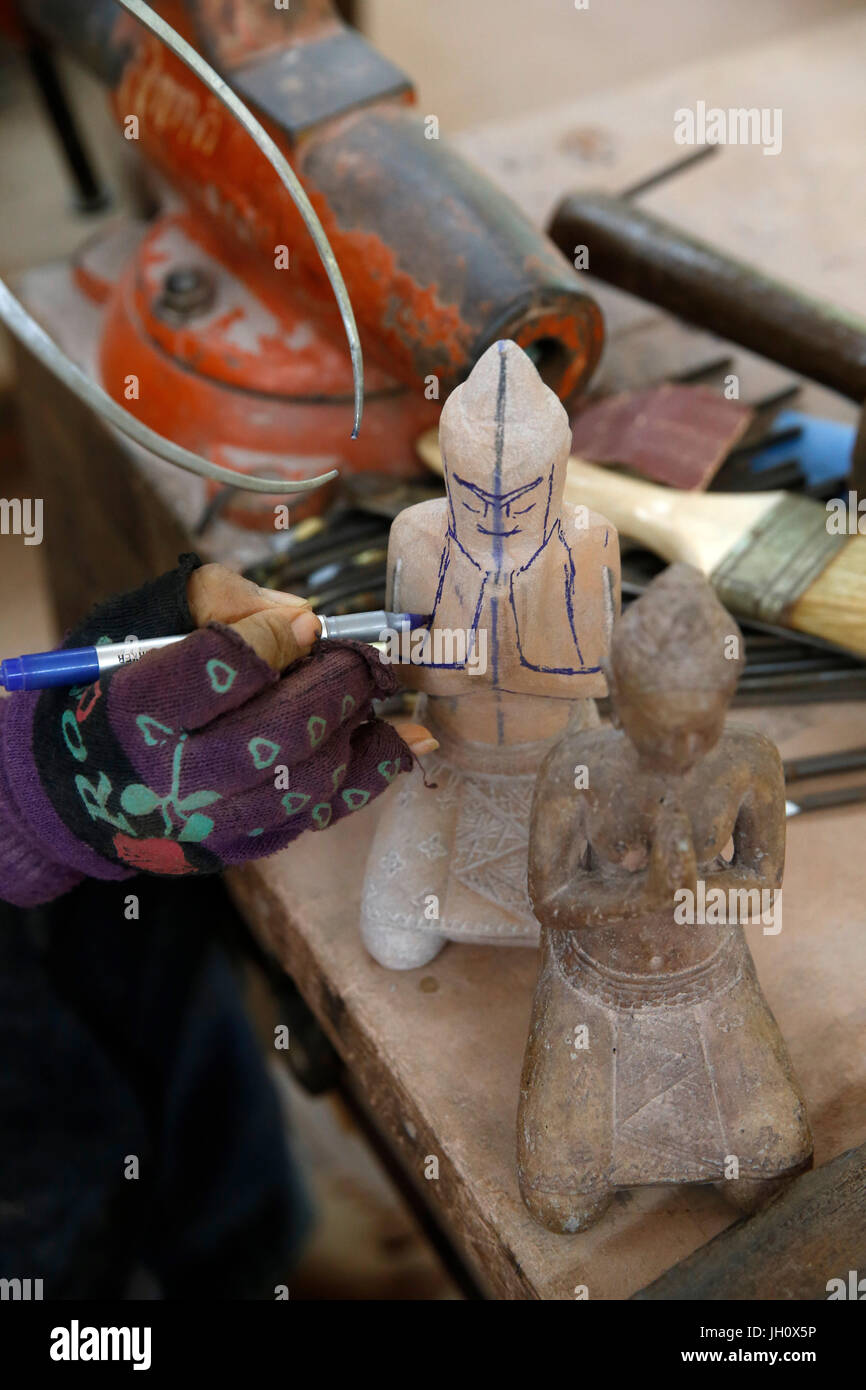 Les Artisans d'Angkor craft workshop in Siem Reap. Cambodia Stock Photo ...