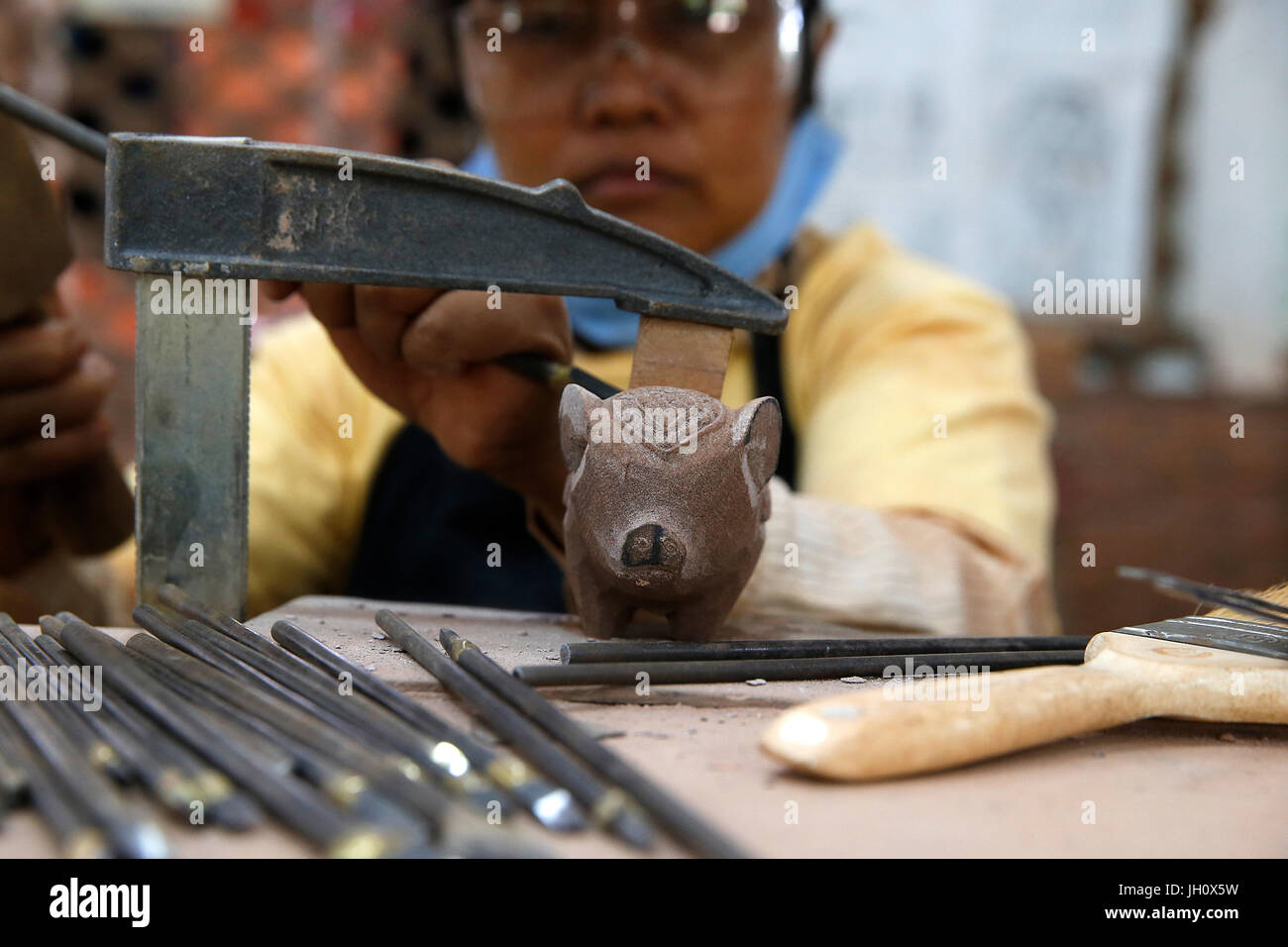 Les Artisans d'Angkor craft workshop in Siem Reap. Cambodia Stock Photo ...