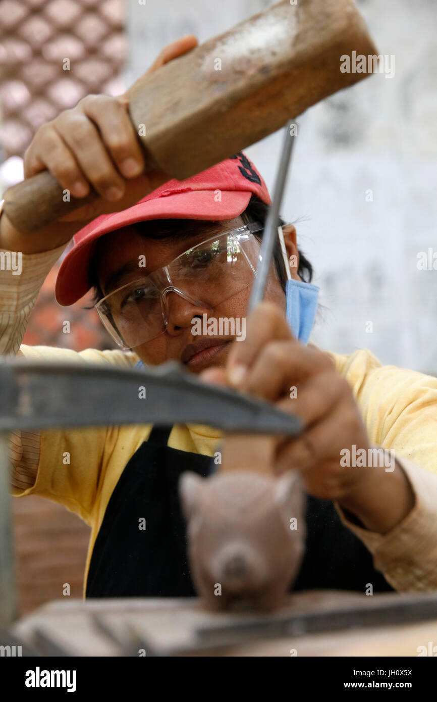 Les Artisans d'Angkor craft workshop in Siem Reap. Cambodia Stock Photo ...