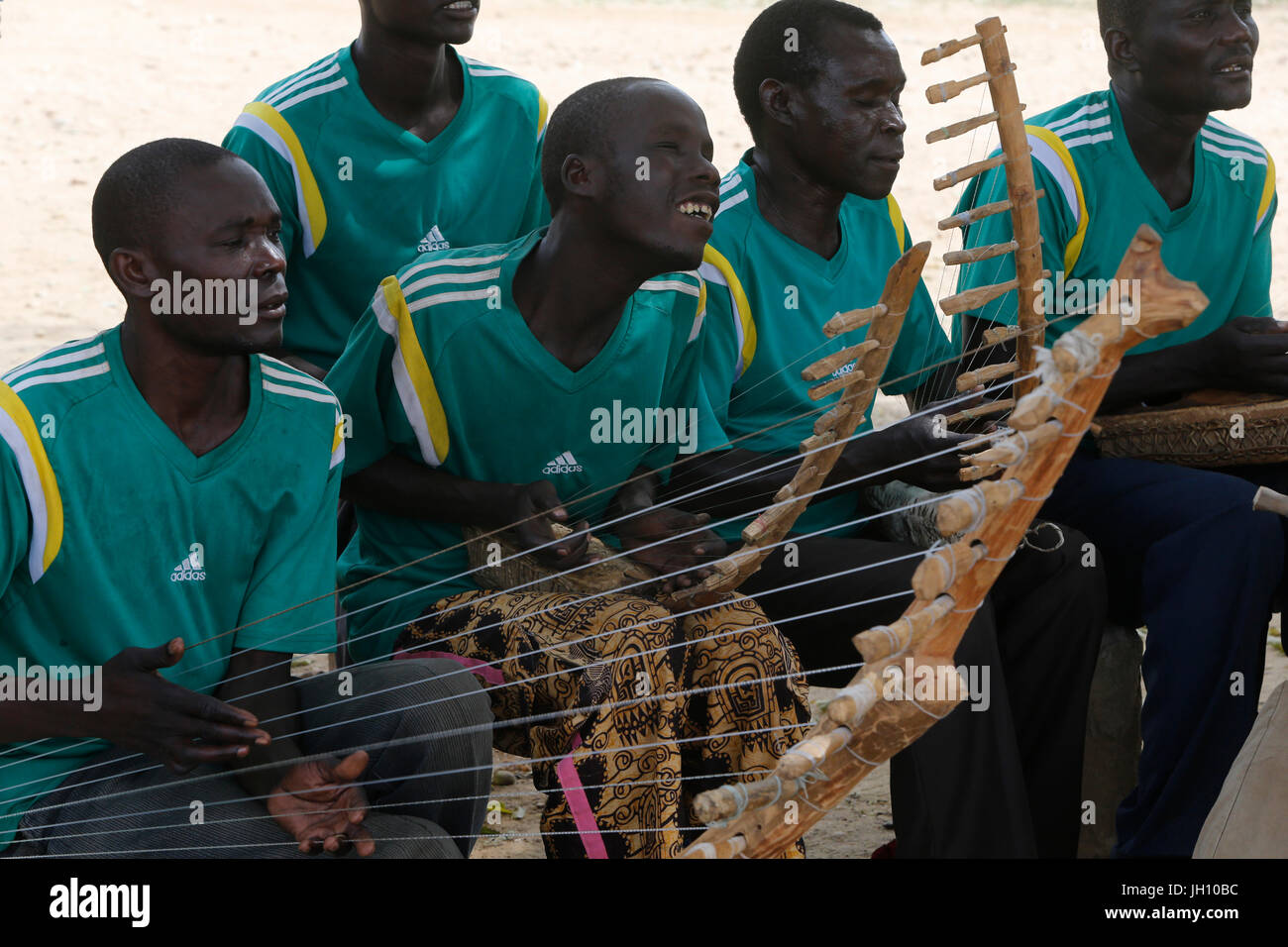 African music band hi-res stock photography and images - Alamy