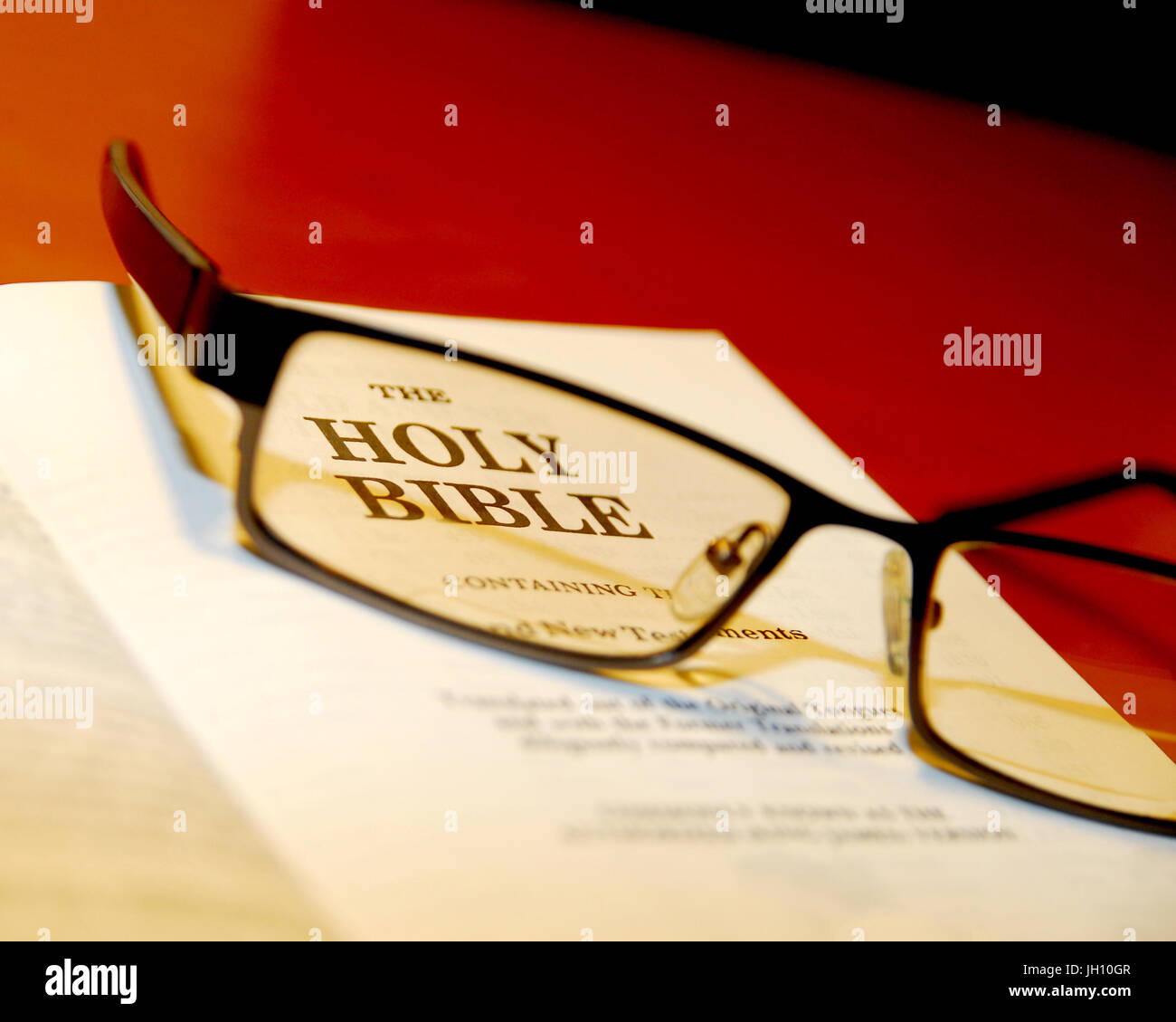 Church bible reading preacher hi-res stock photography and images - Alamy