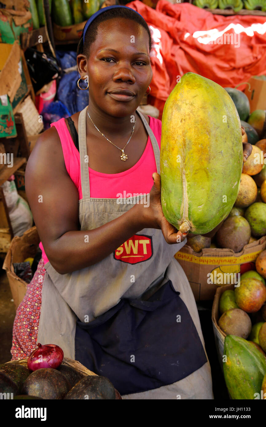 Uganda woman market hi-res stock photography and images - Alamy