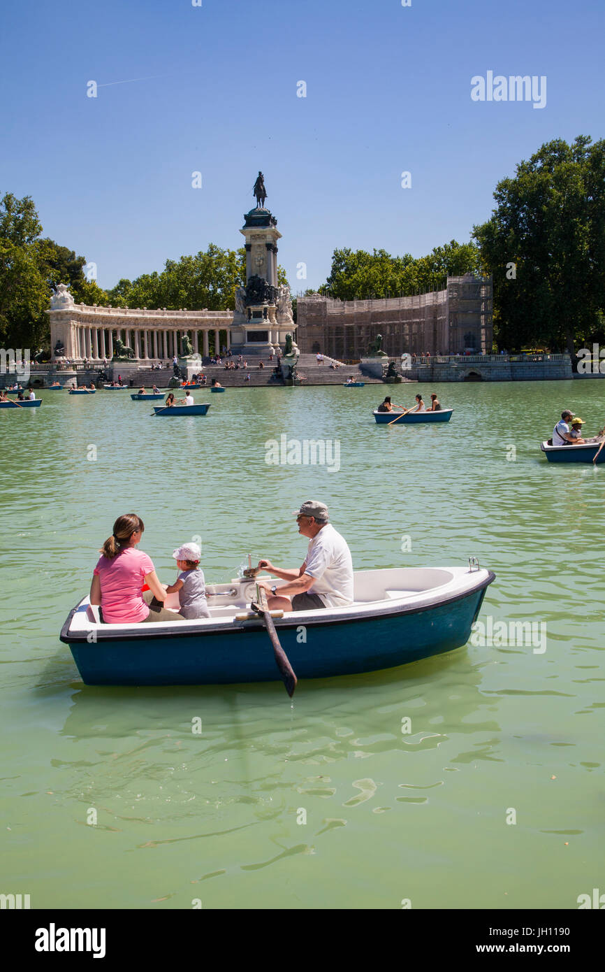 Child rowing a boat hi-res stock photography and images - Alamy