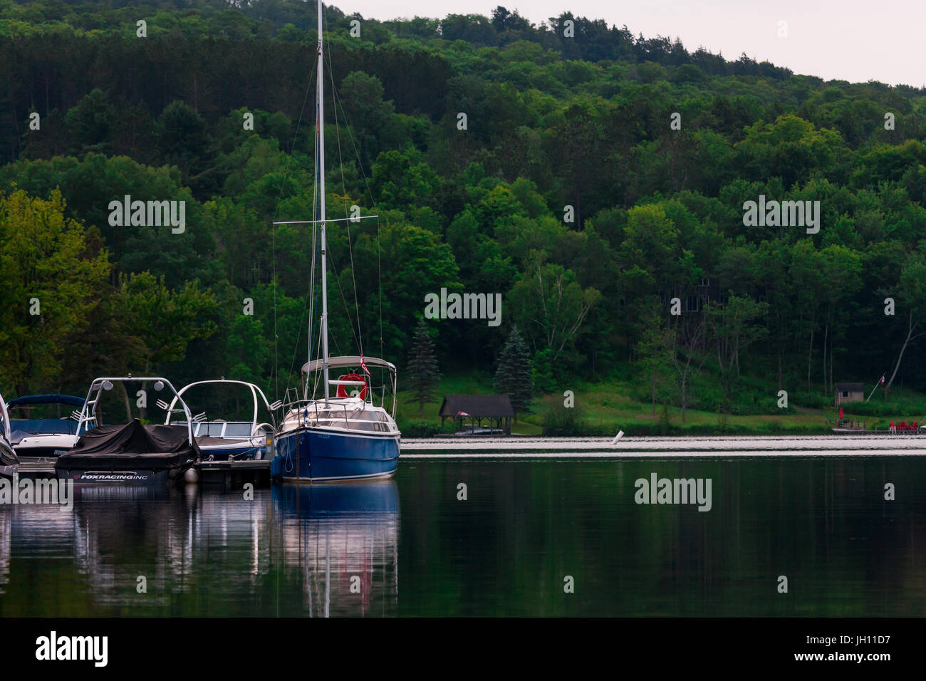 Pleasure boats docked at Deerhurst resort in Muskoka Ontario, Canada ...