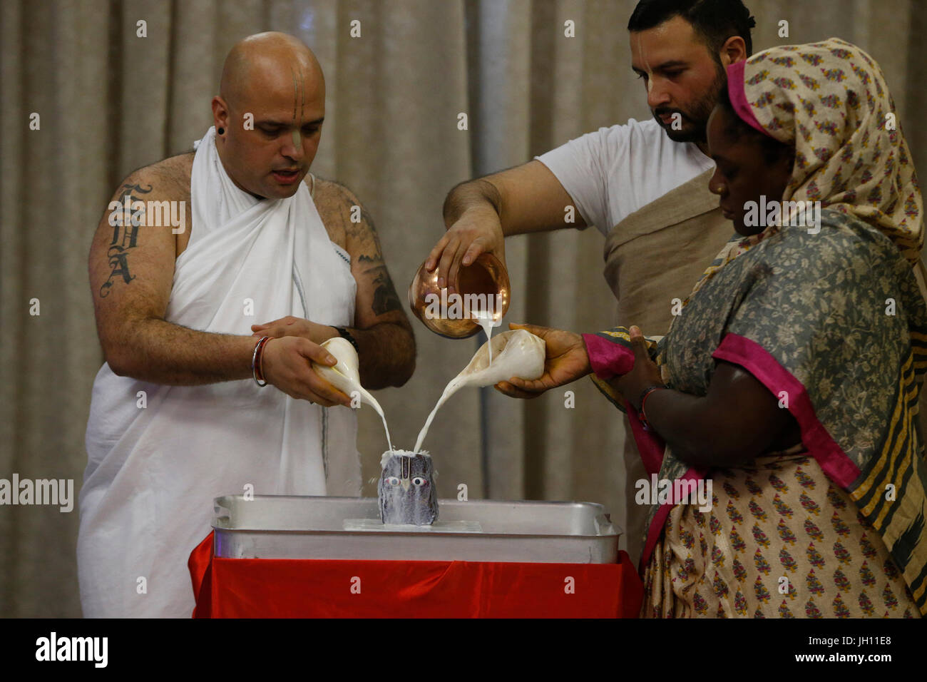 Iskcon leicester hi-res stock photography and images - Alamy