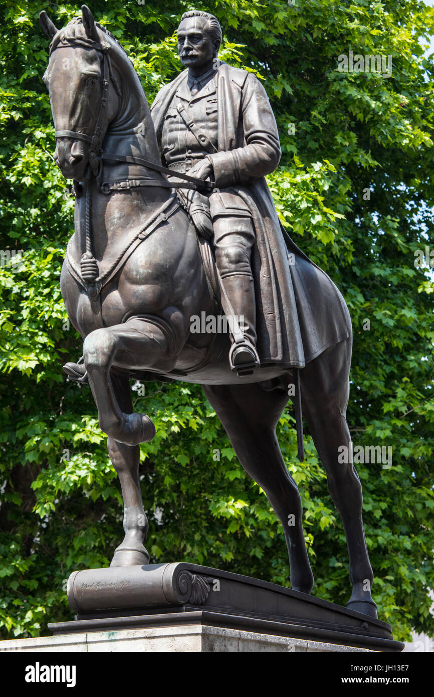 Field Marshal Douglas Haig Statue High Resolution Stock Photography and ...