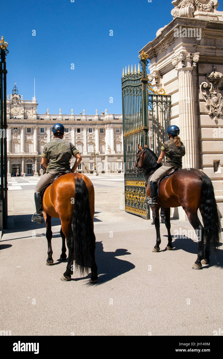 Guardia real hi-res stock photography and images - Alamy