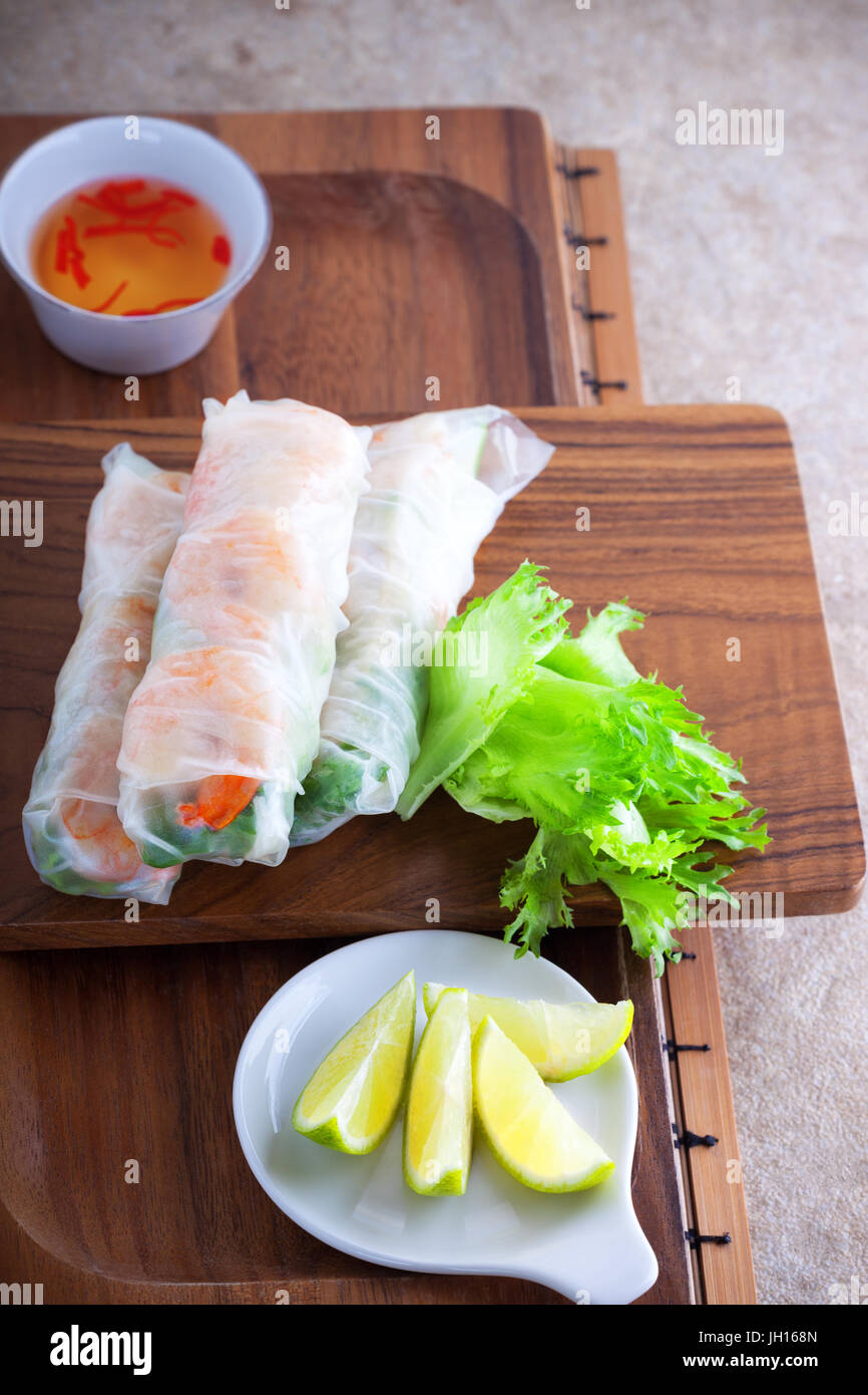 Vietnamese rice paper rolls with prawn and vegetables Stock Photo - Alamy