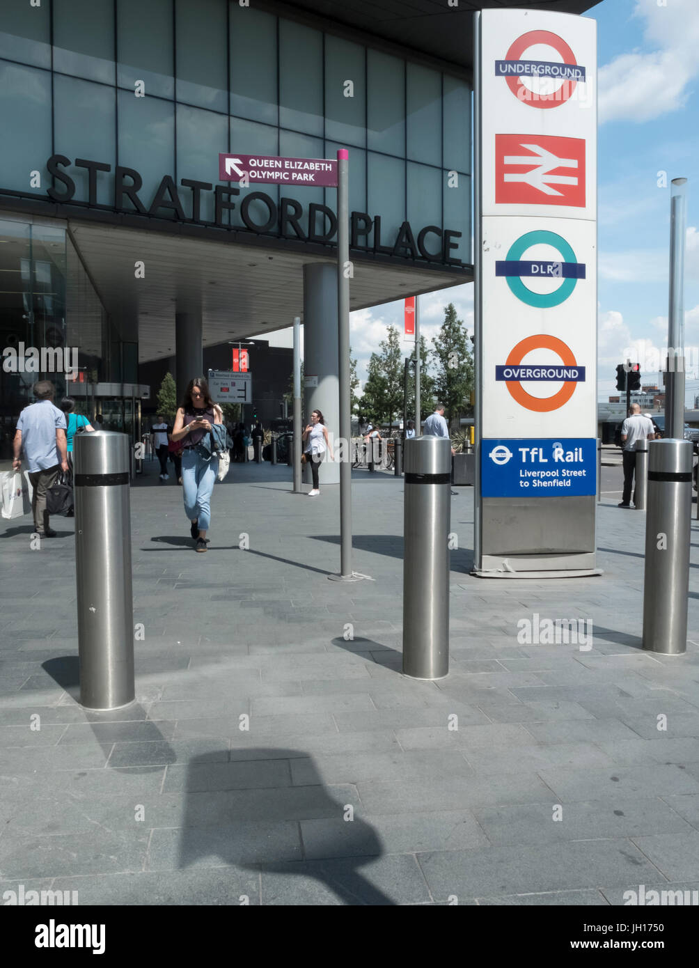 Stratford underground station hi-res stock photography and images - Alamy