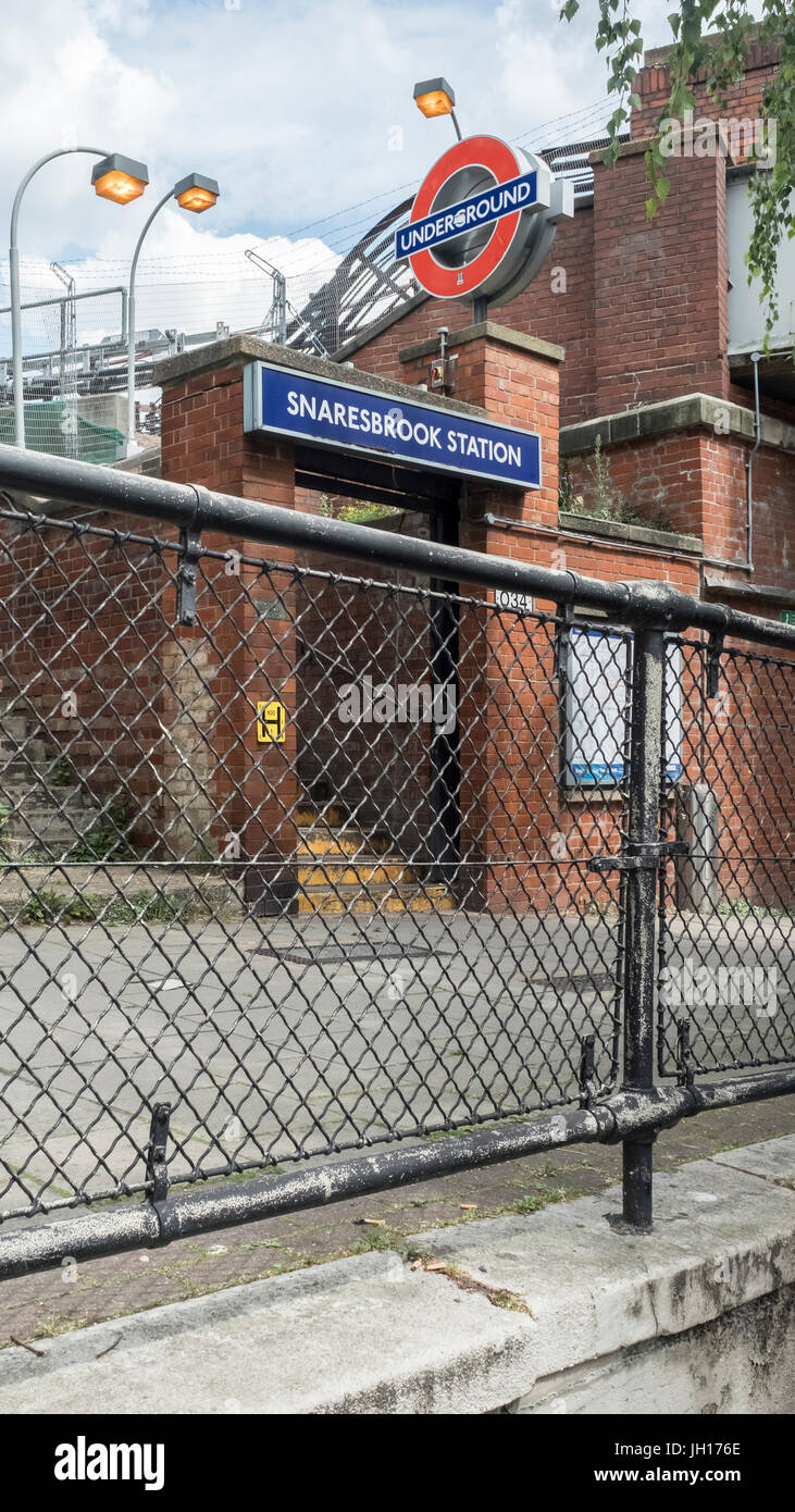 Snaresbrook tube station hi-res stock photography and images - Alamy