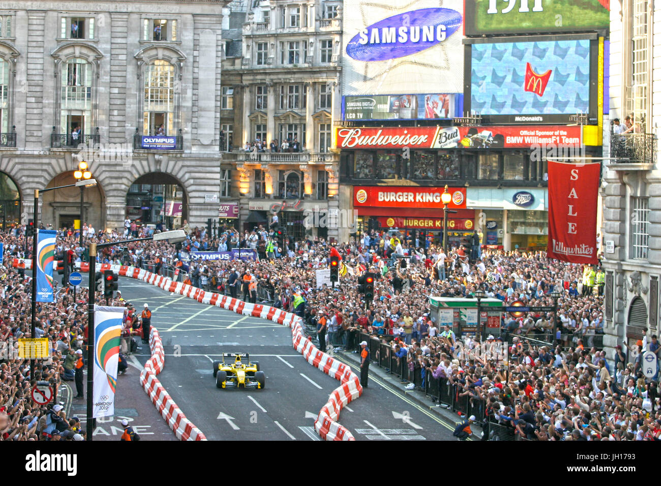 F1 demonstration around Piccadilly Circus London, 2004 here NIGEL ...