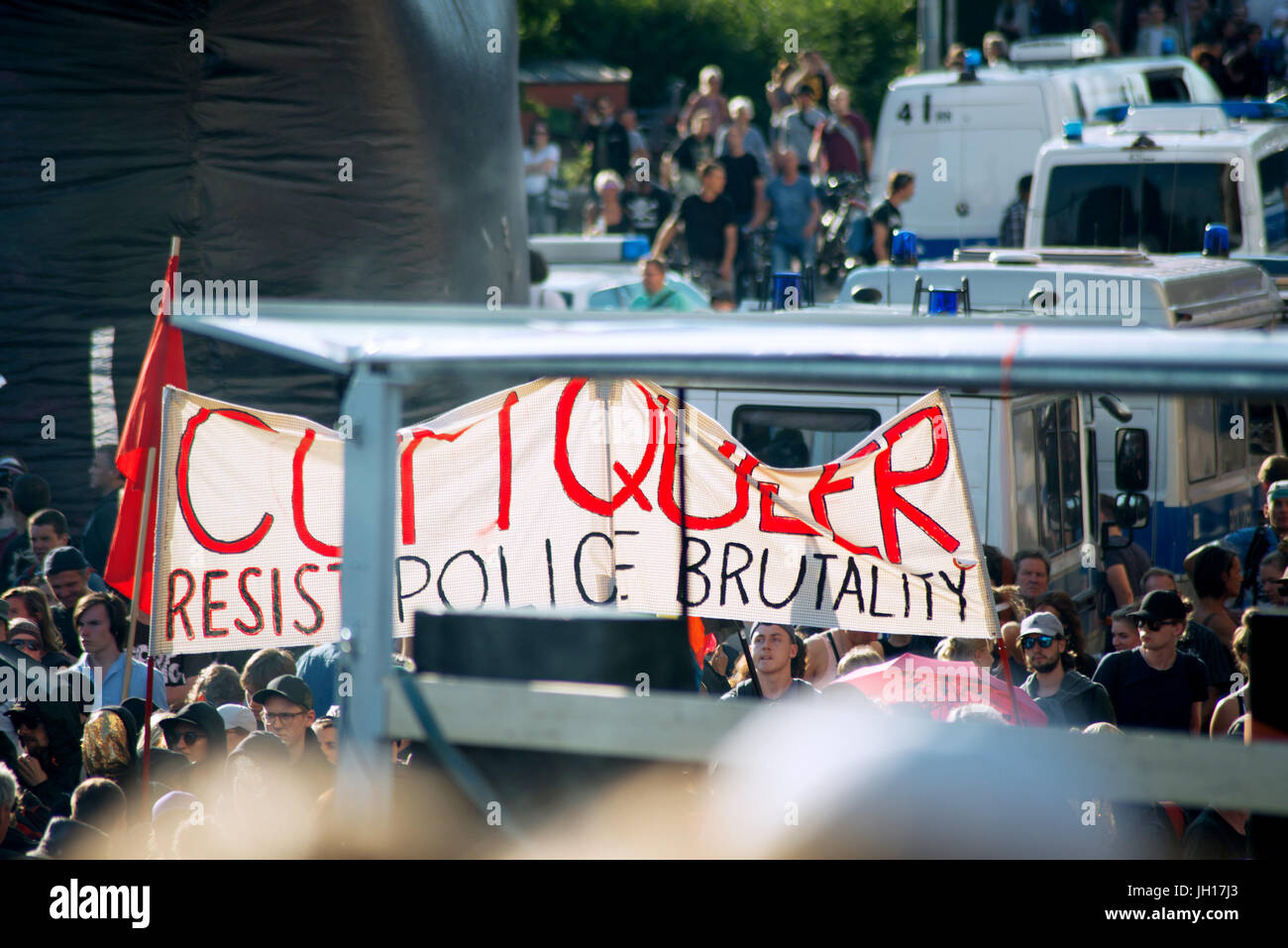 Black block g20 hamburg hi-res stock photography and images - Alamy