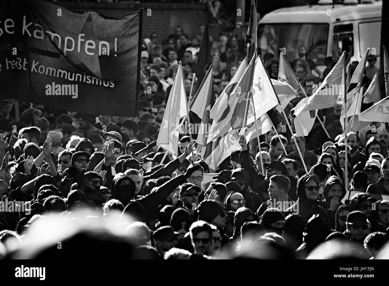 Black block hi-res stock photography and images - Alamy