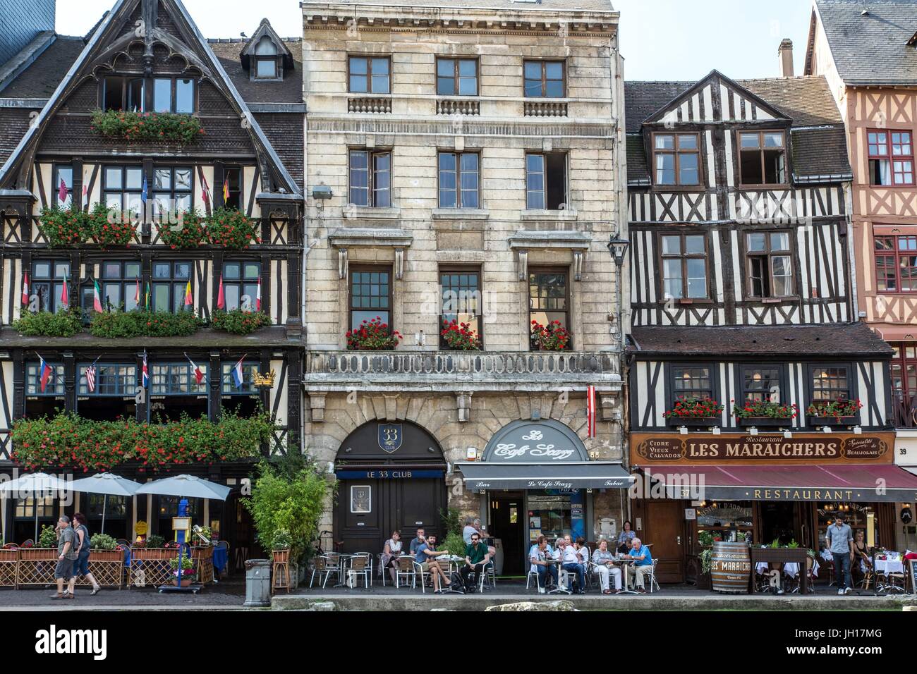 Rouen france old market square hi-res stock photography and images - Alamy