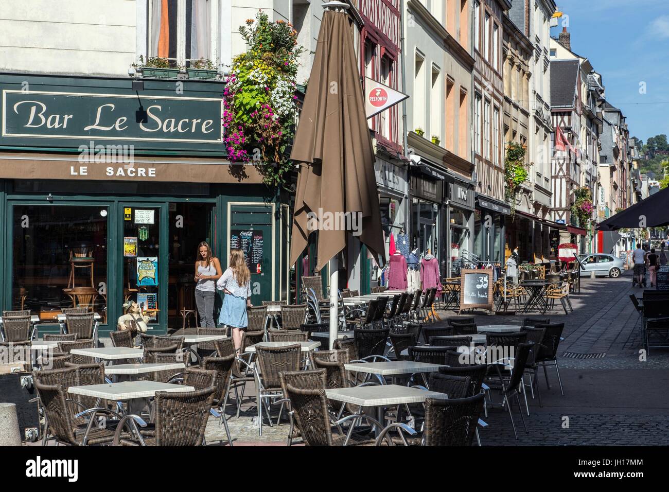 Rouen france sidewalk cafe hi-res stock photography and images - Alamy