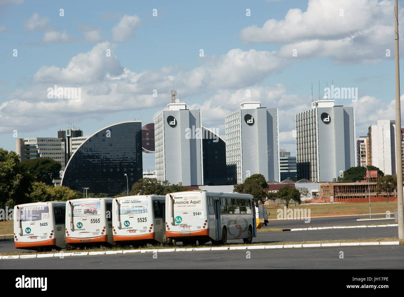 Buildings, square, city, Distrito Federal, Brasília, Brazil Stock Photo ...
