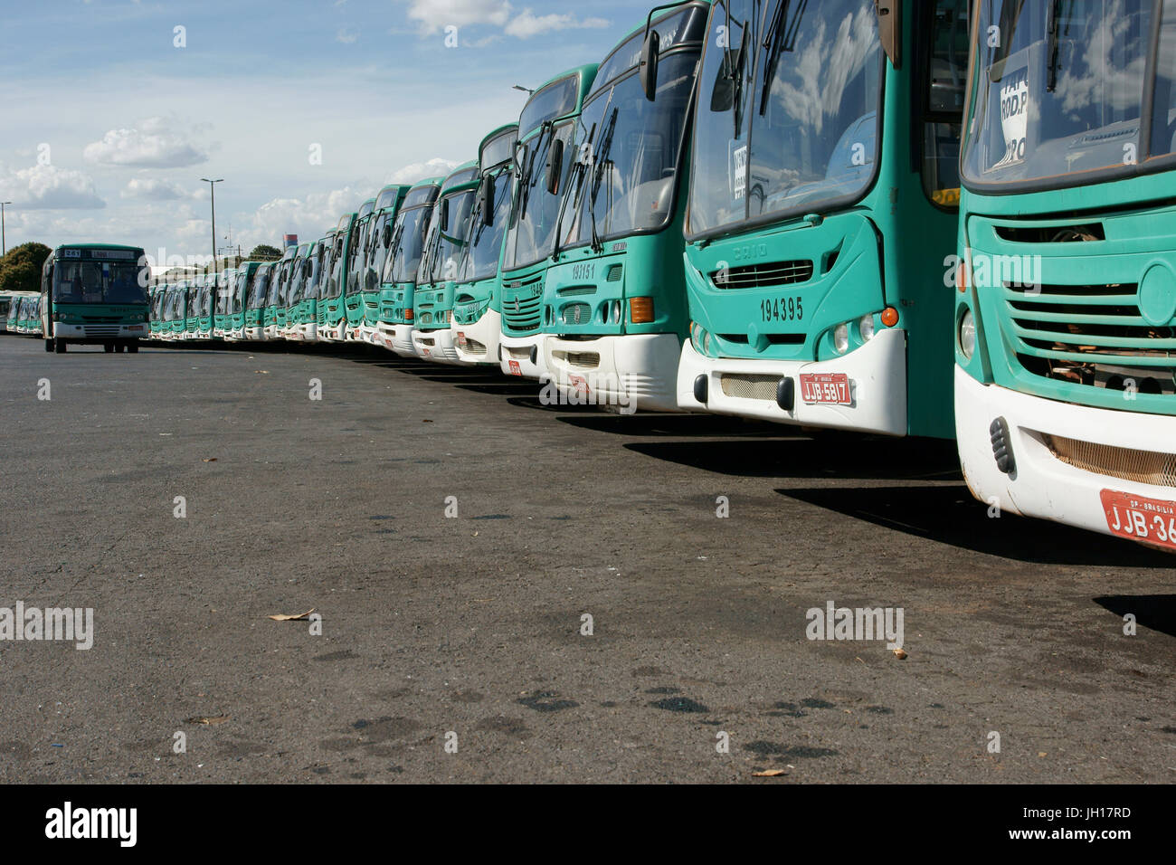 Bus parking hi-res stock photography and images - Alamy