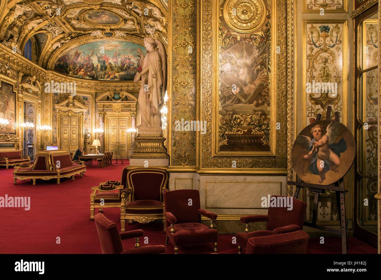 Gilding furniture hi-res stock photography and images - Alamy