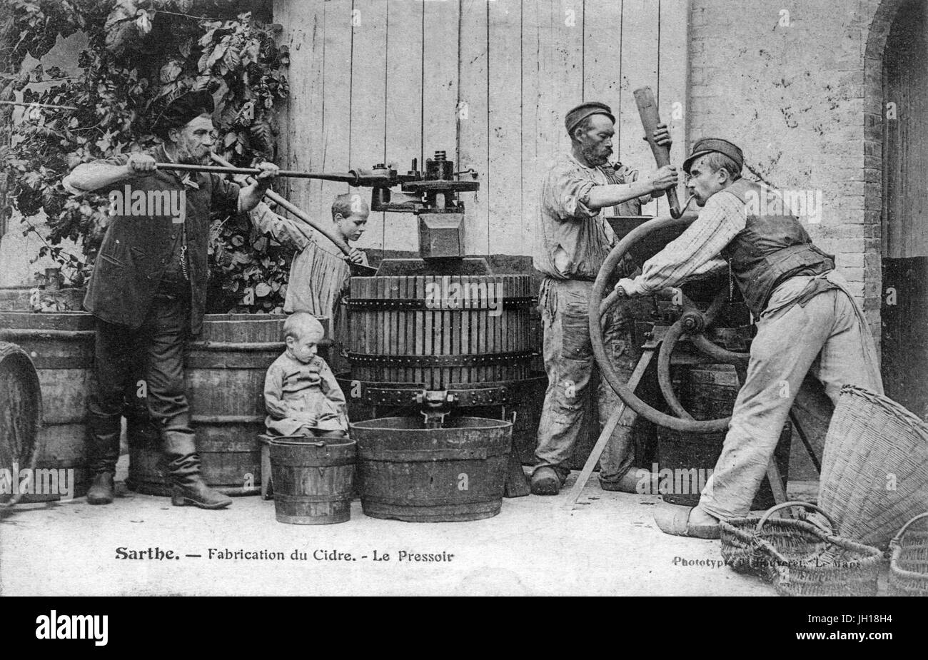 COLLECTION OF OLD POSTCARDS Stock Photo - Alamy