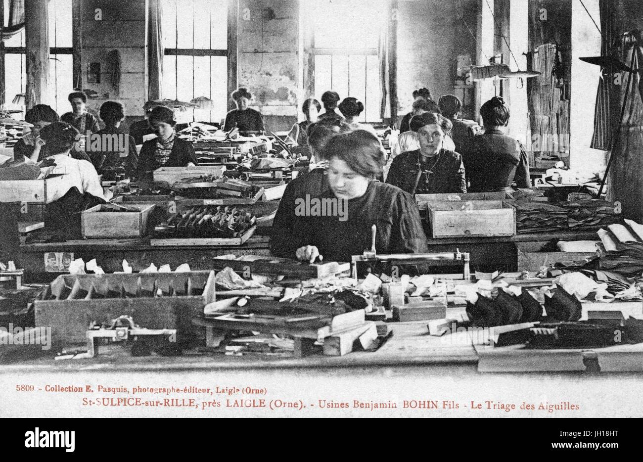 COLLECTION OF OLD POSTCARDS Stock Photo - Alamy
