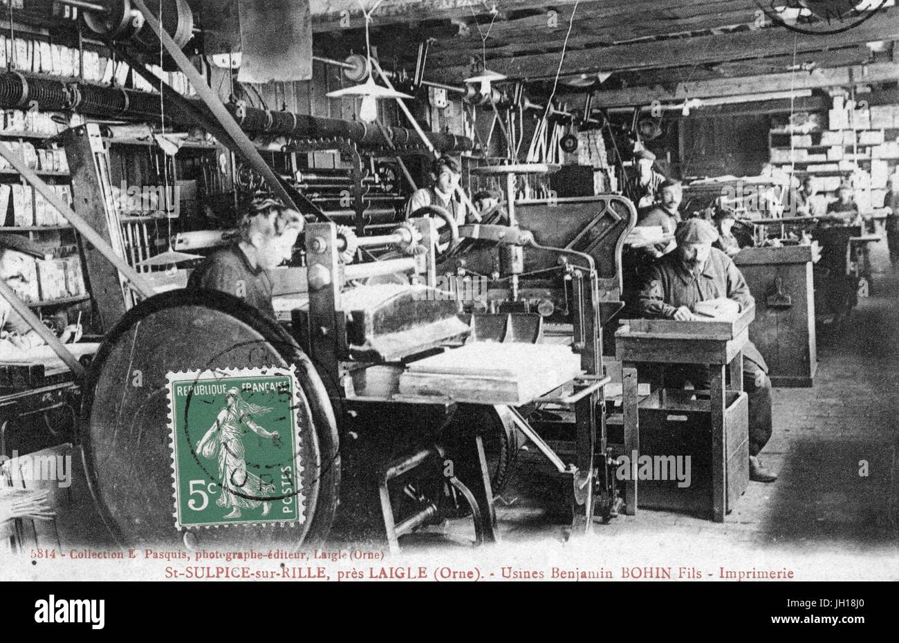 COLLECTION OF OLD POSTCARDS Stock Photo - Alamy