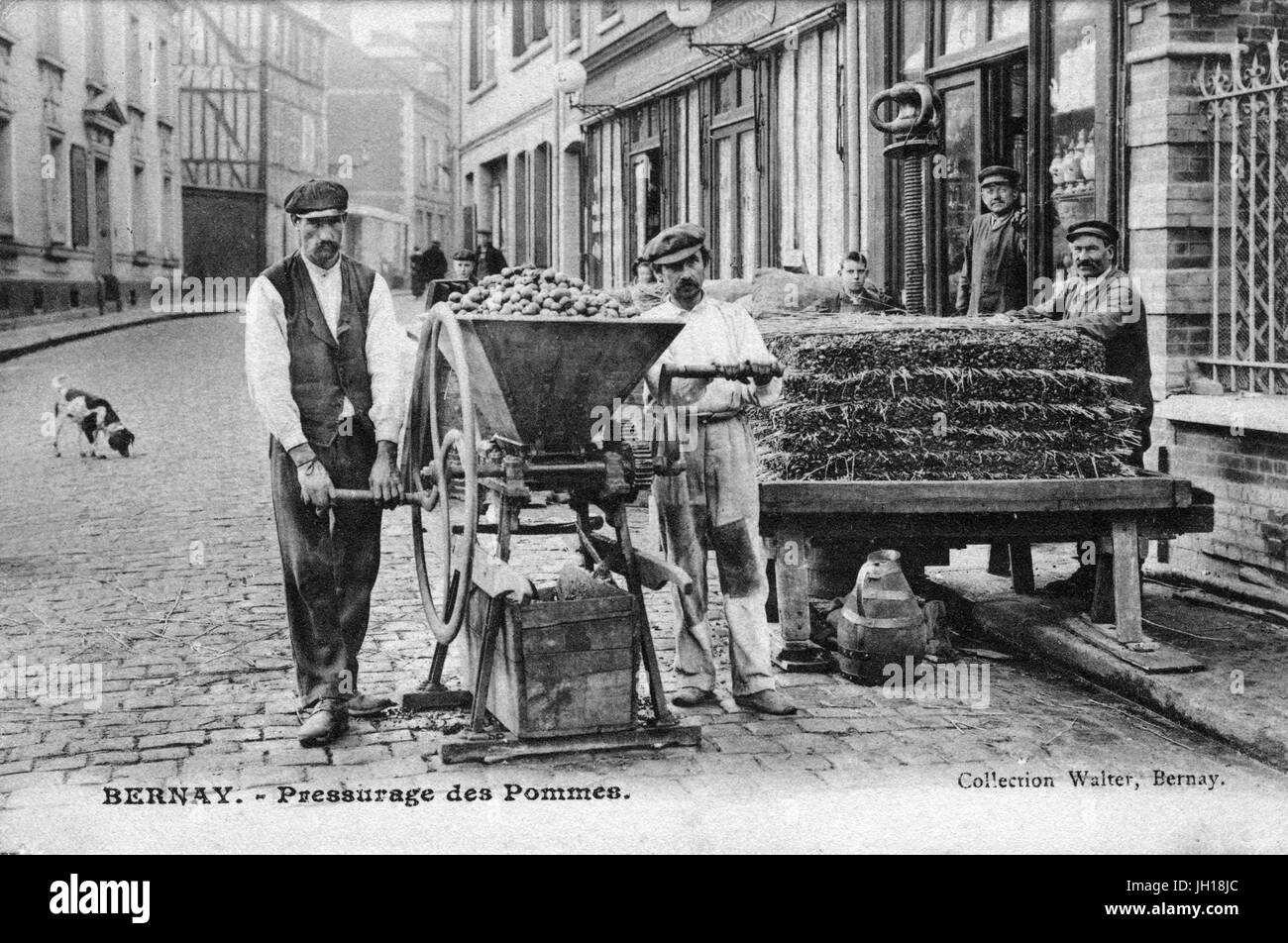 COLLECTION OF OLD POSTCARDS Stock Photo - Alamy