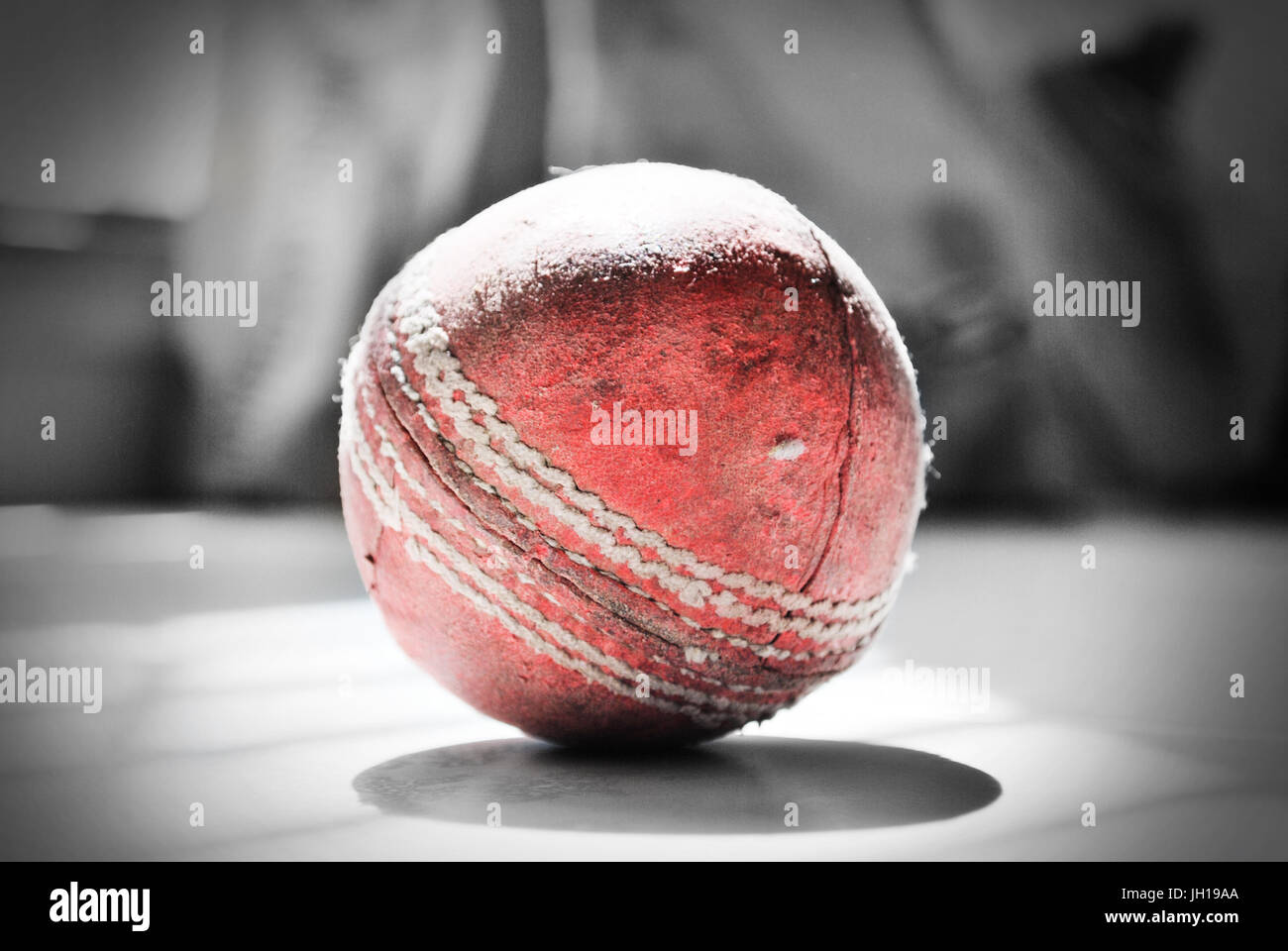 Hard cricket ball hi-res stock photography and images - Alamy