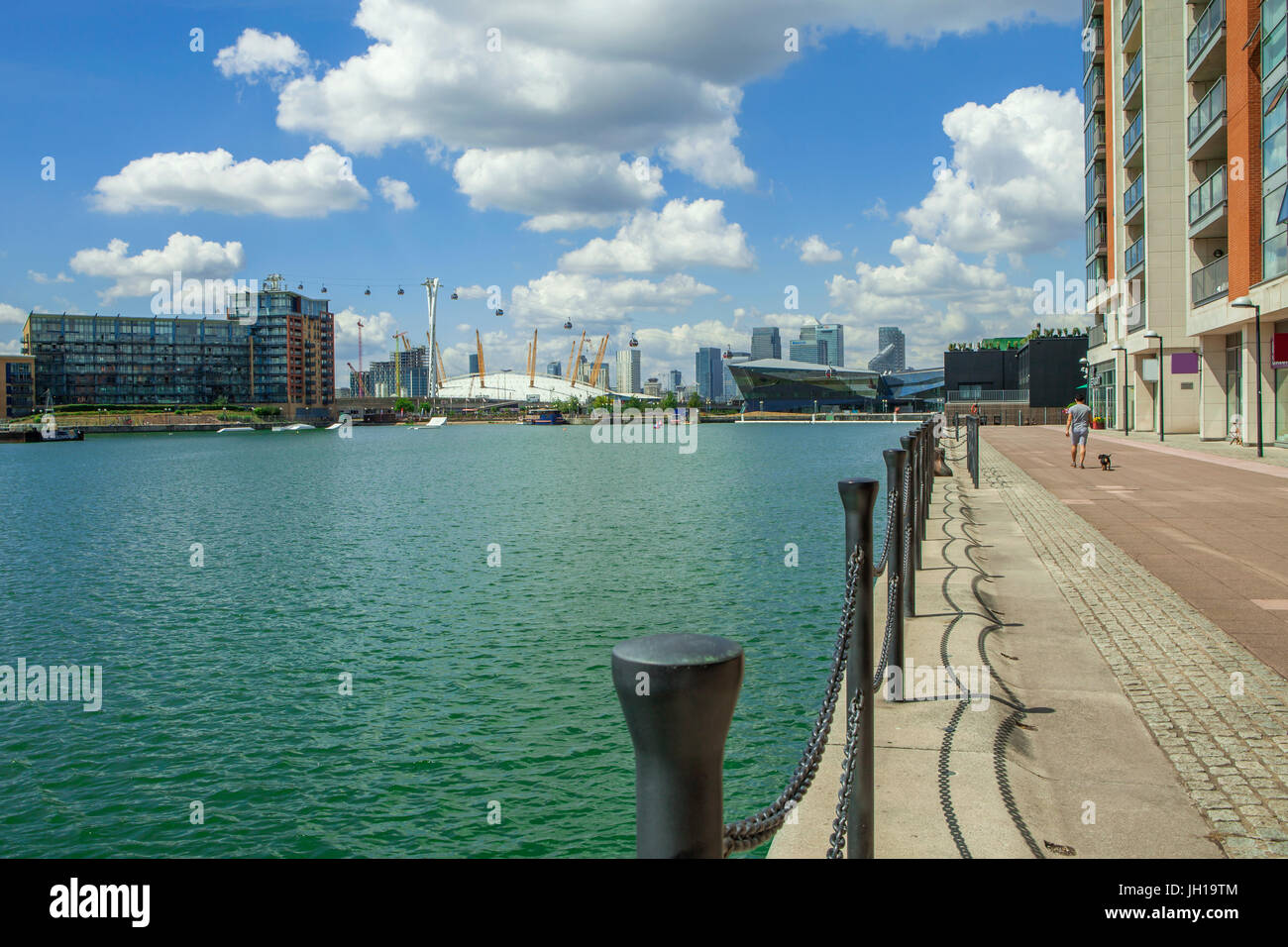 Victoria docks in london hi-res stock photography and images - Alamy