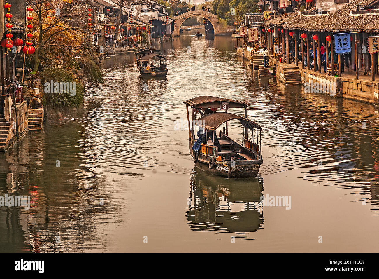 China Xitang Boats On The Canal Stock Photo - Alamy