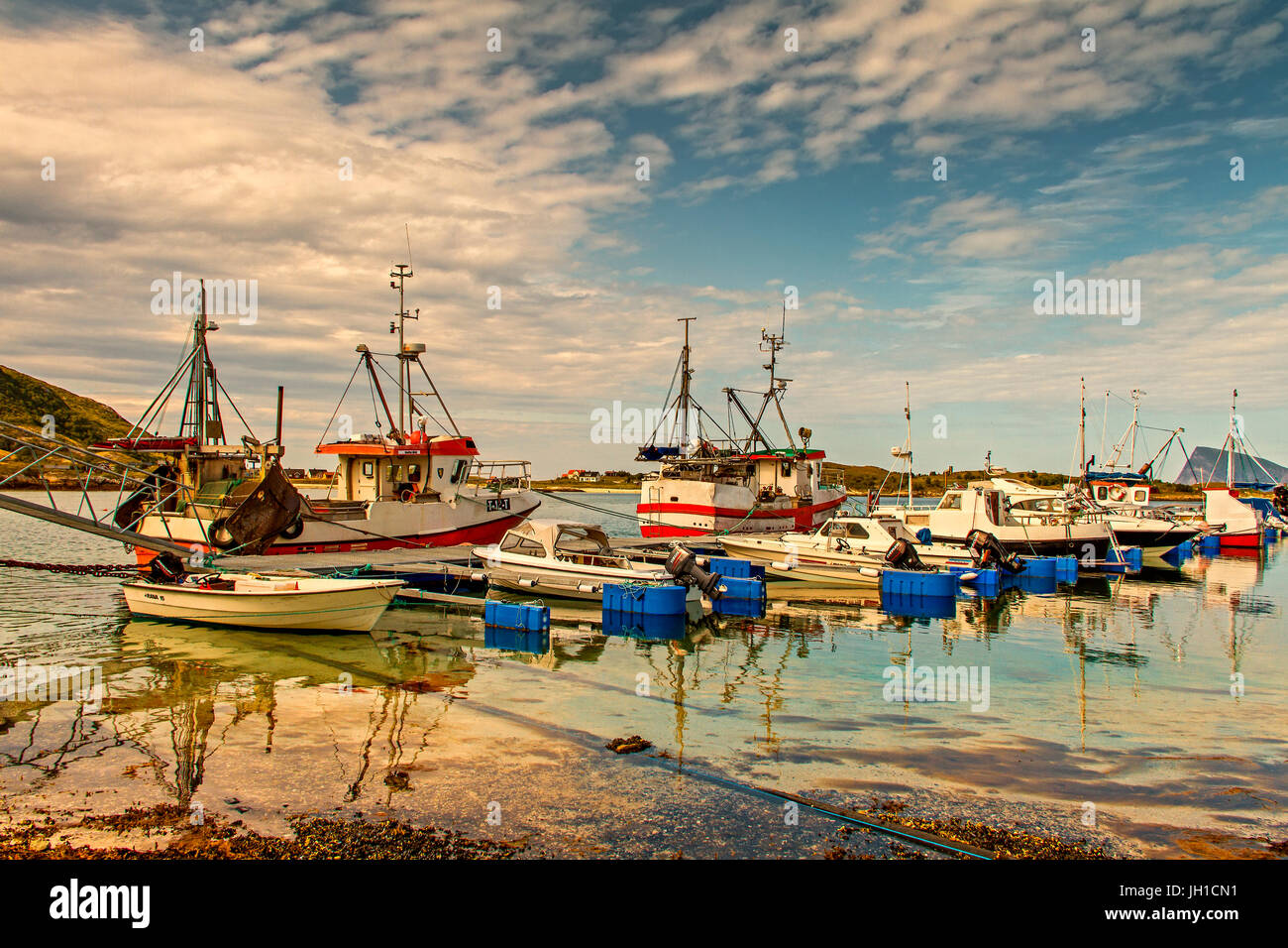 Sommaroy hi-res stock photography and images - Alamy