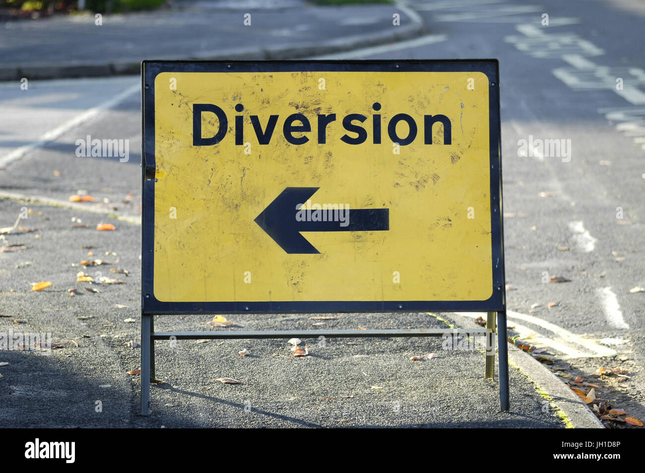 diversion sign with arrow pointing left Stock Photo - Alamy diversion sign with arrow pointing left Stock Photo - Alamy
