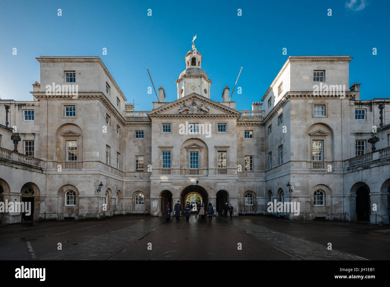 Horse guard guards building buildings hi-res stock photography and ...