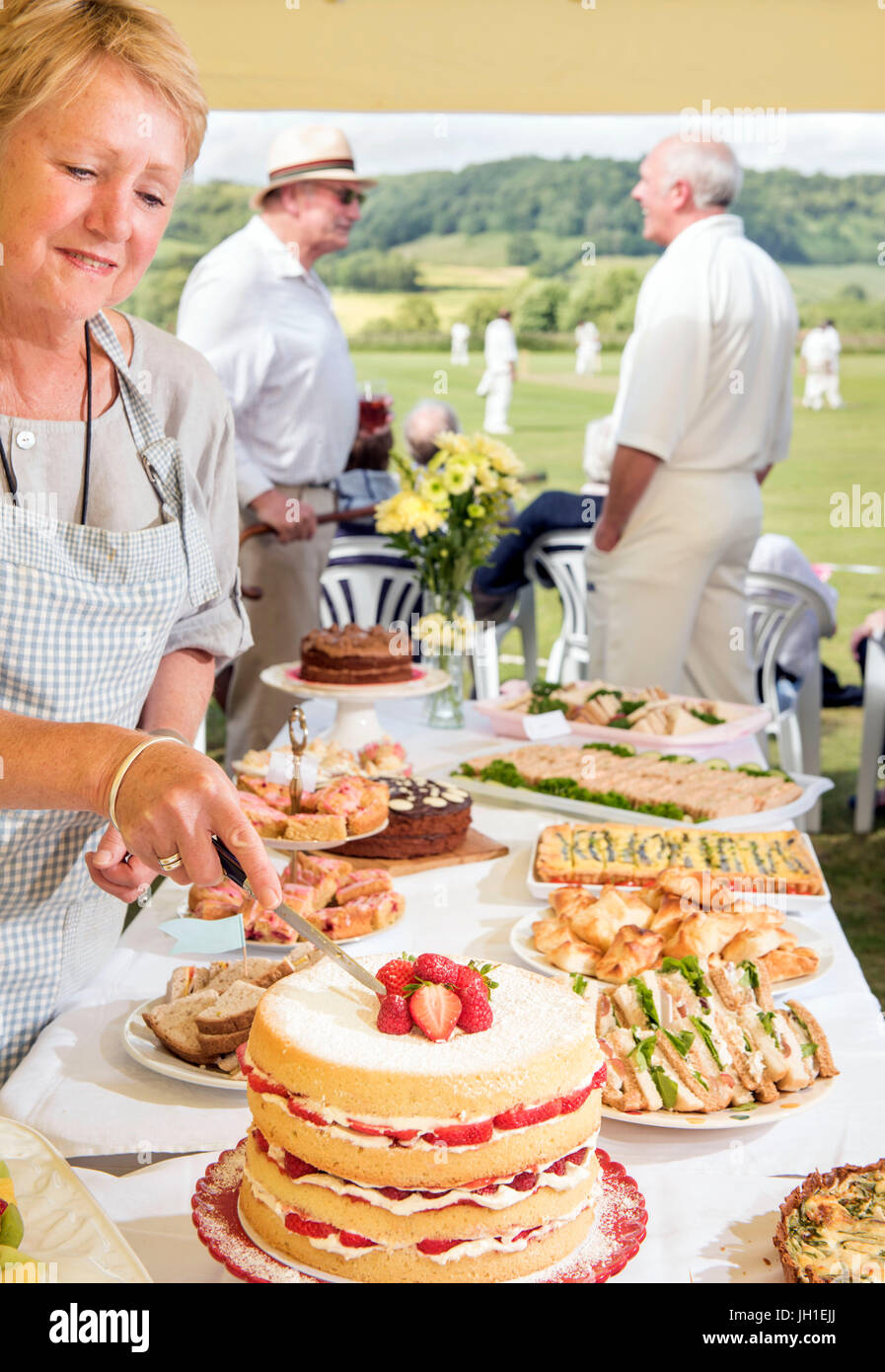 Village cricket tea hi-res stock photography and images - Alamy