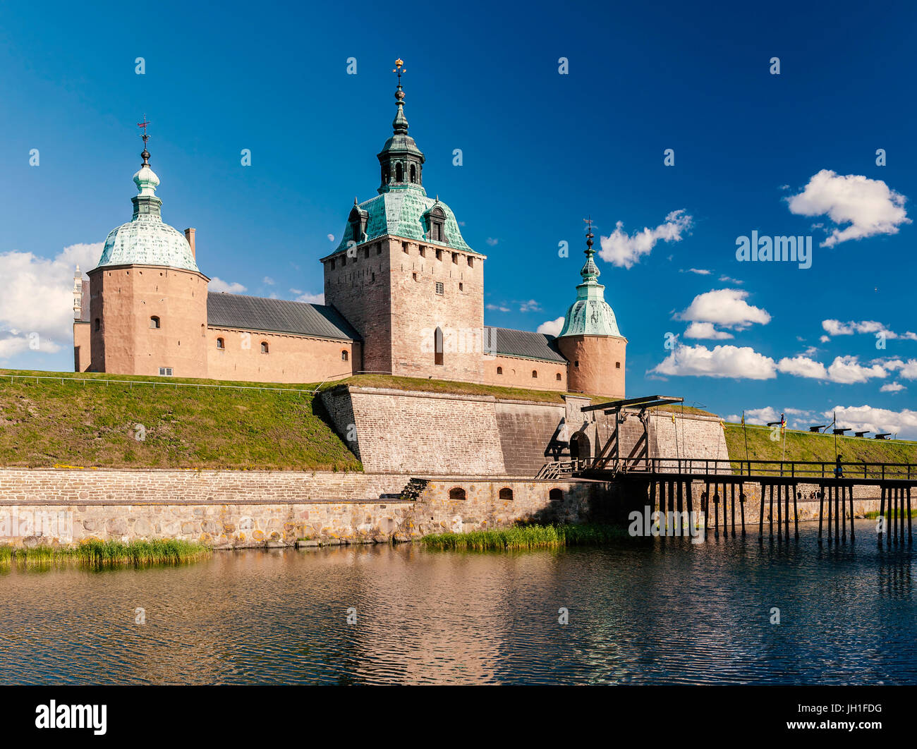 Image of the historic castle in Kalmar, Sweden Stock Photo - Alamy
