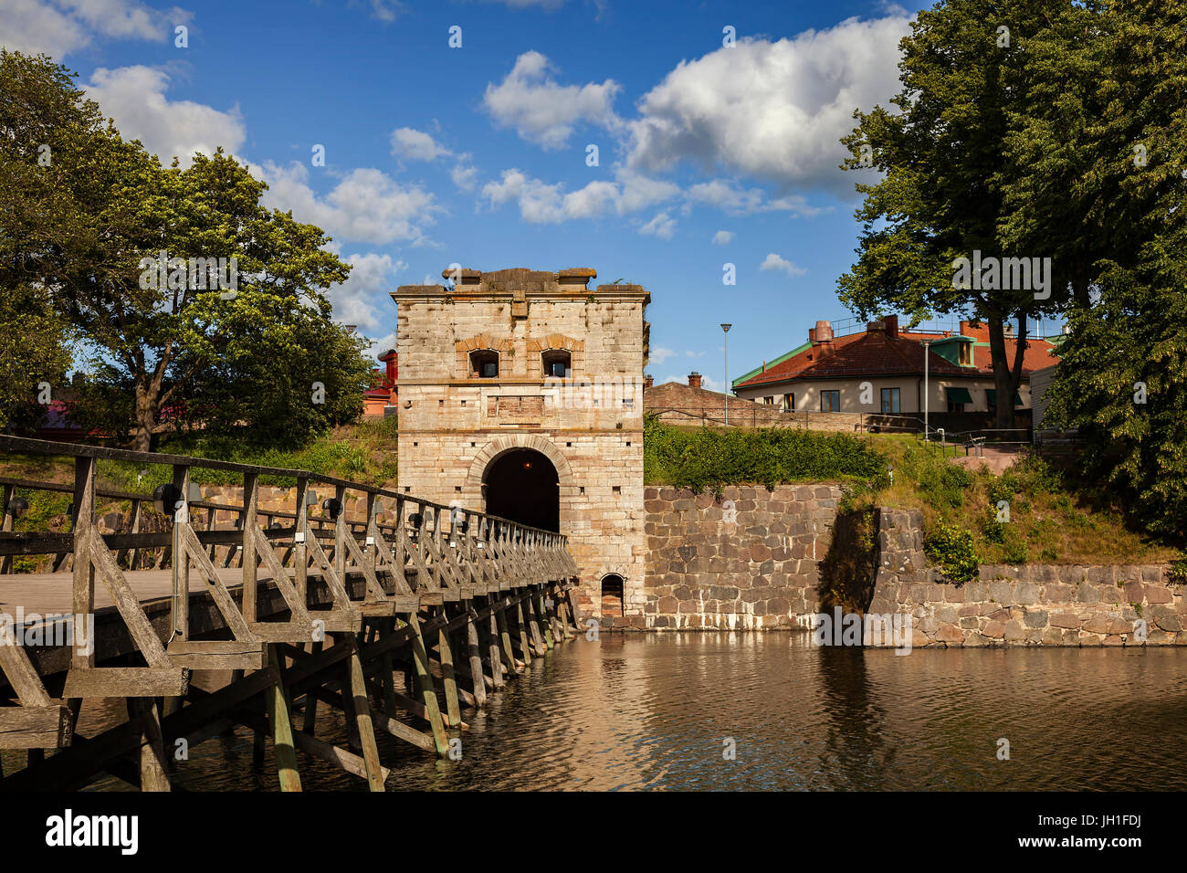 Wooden medieval tower gate hi-res stock photography and images - Alamy