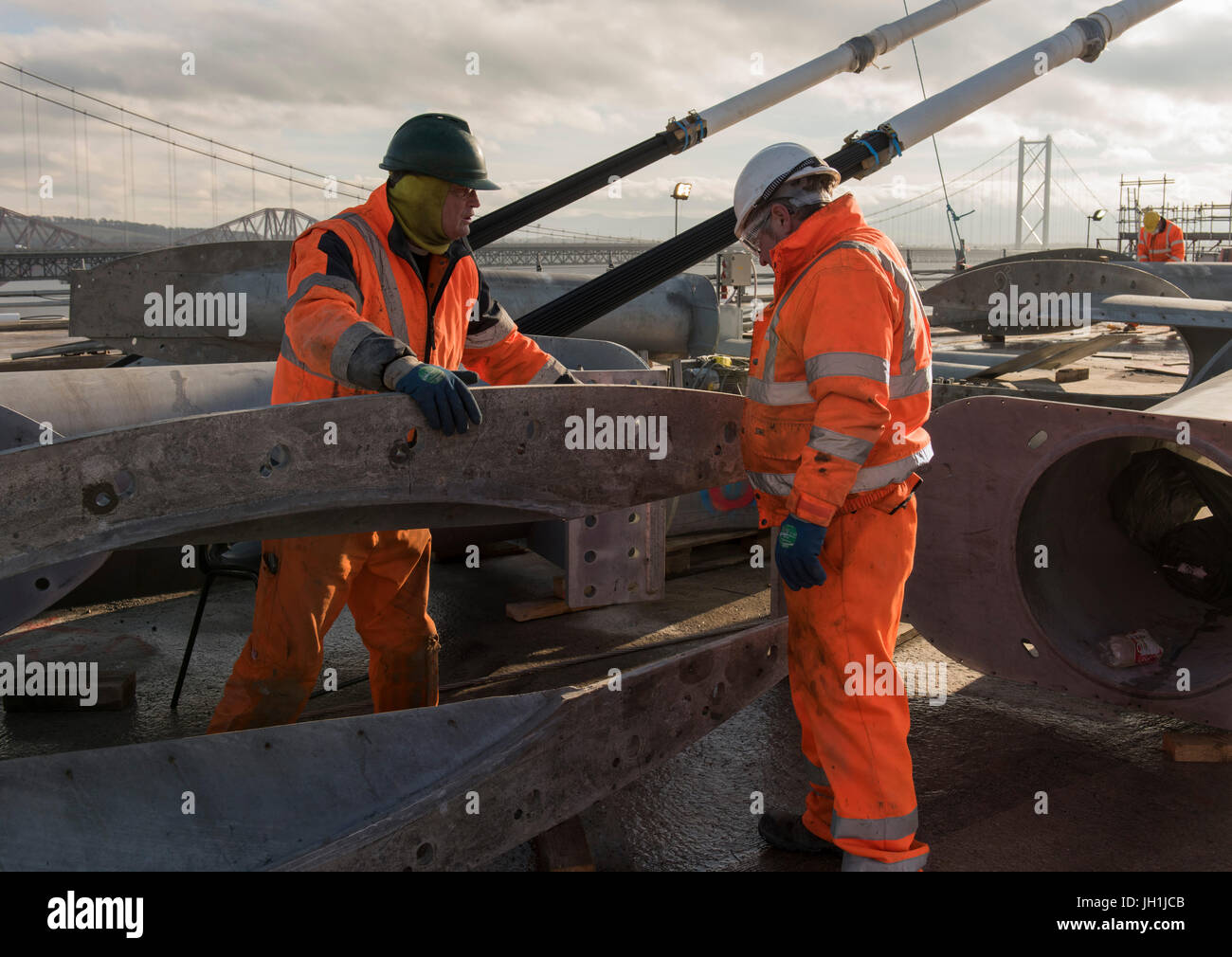 Forth bridge workmen hi-res stock photography and images - Alamy