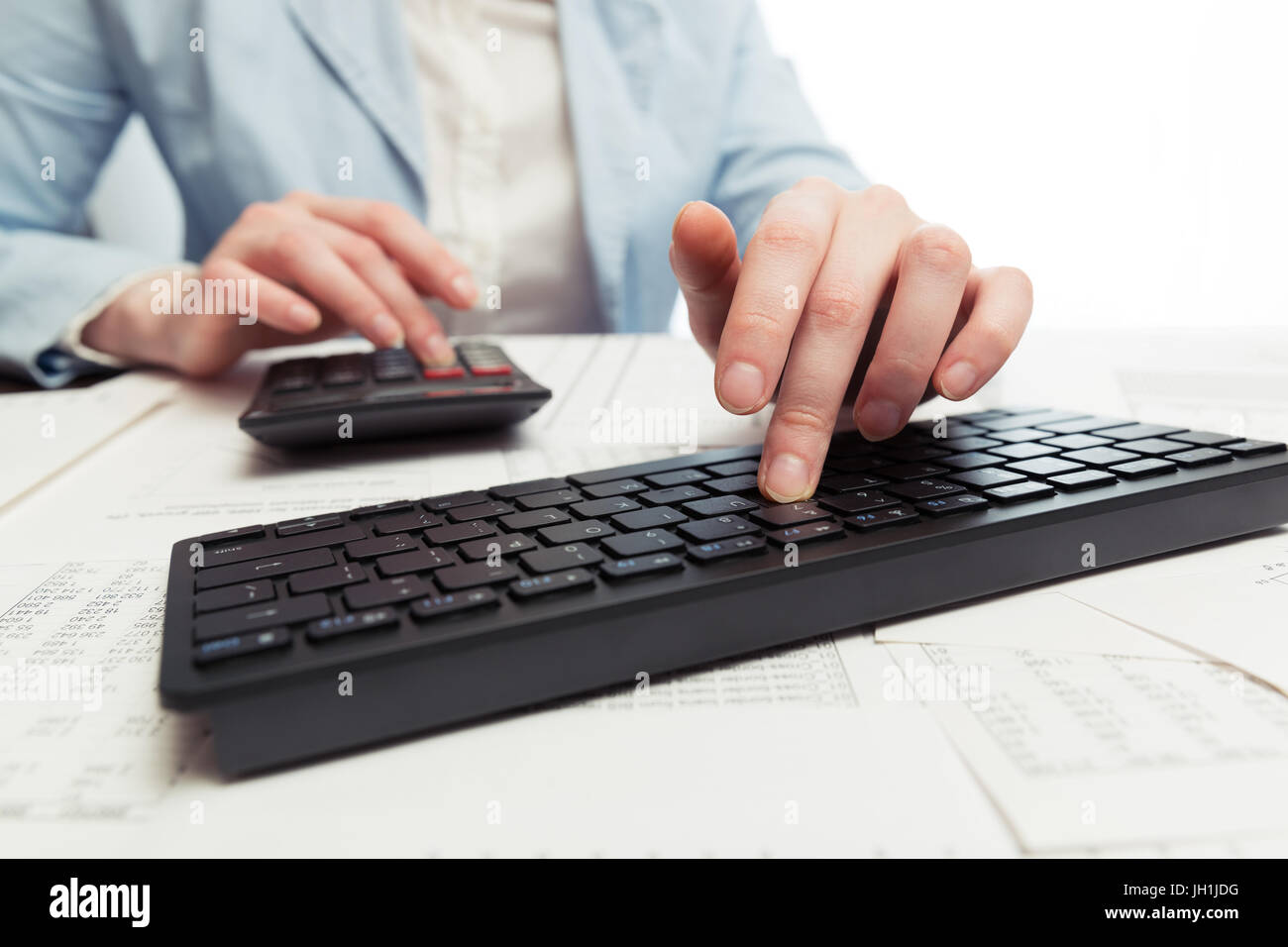 Computer accounting hi-res stock photography and images - Alamy