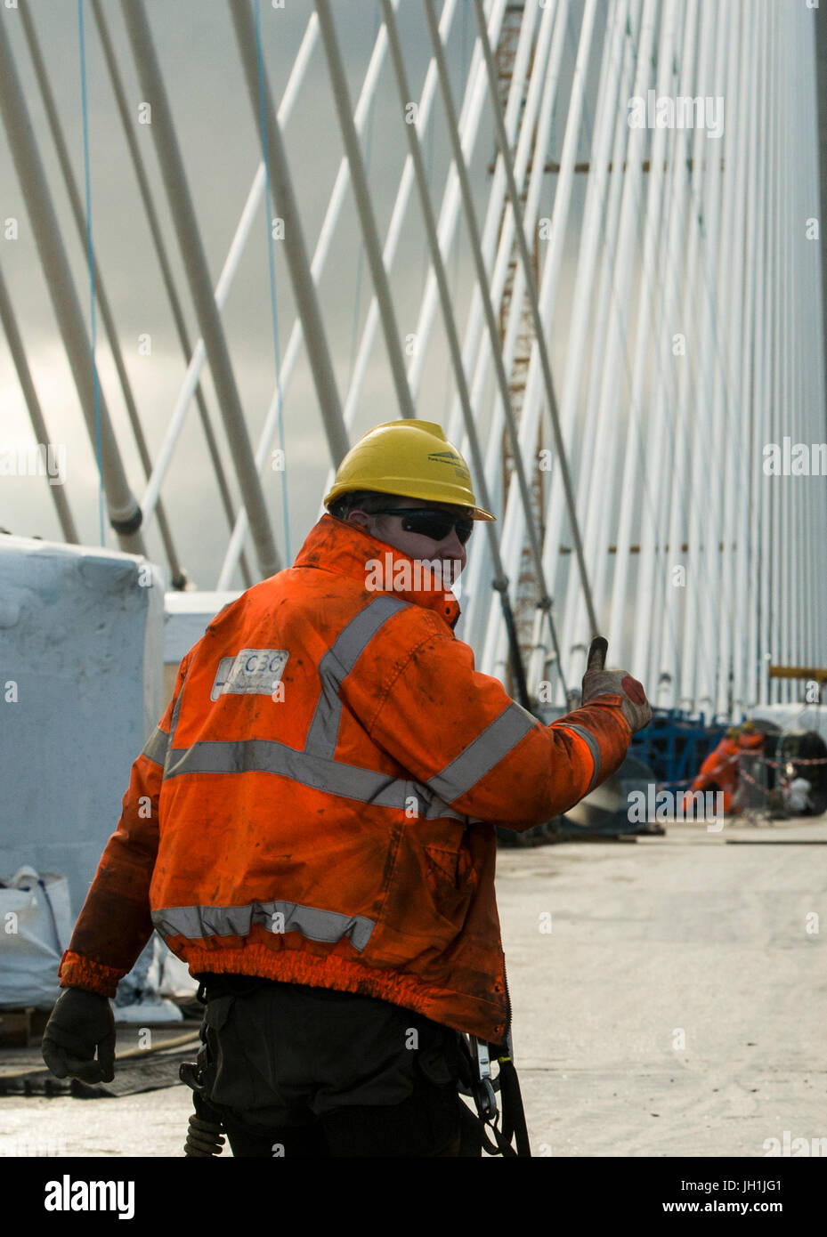 Forth bridge workmen hi-res stock photography and images - Alamy