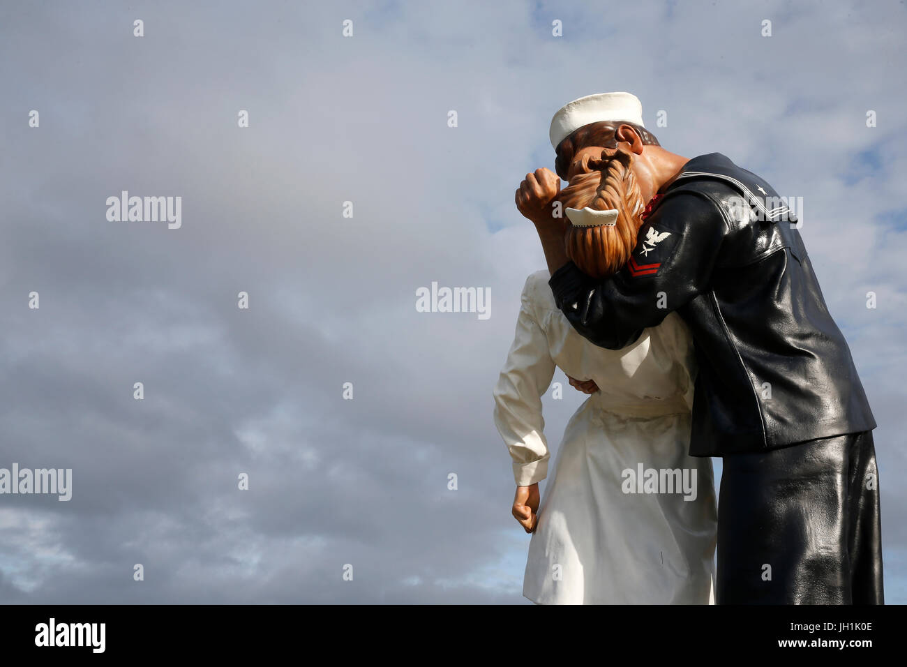 World war ii famous kiss hi-res stock photography and images - Alamy