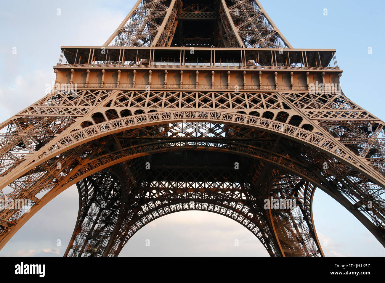 The eiffel tower, france hi-res stock photography and images - Alamy