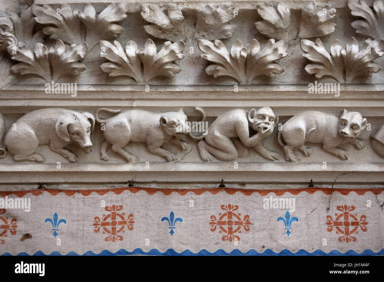 Notre Dame de Sees cathedral. Chancel sculptures. France Stock Photo ...