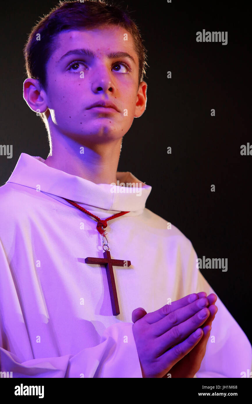 Mass servant hi-res stock photography and images - Alamy