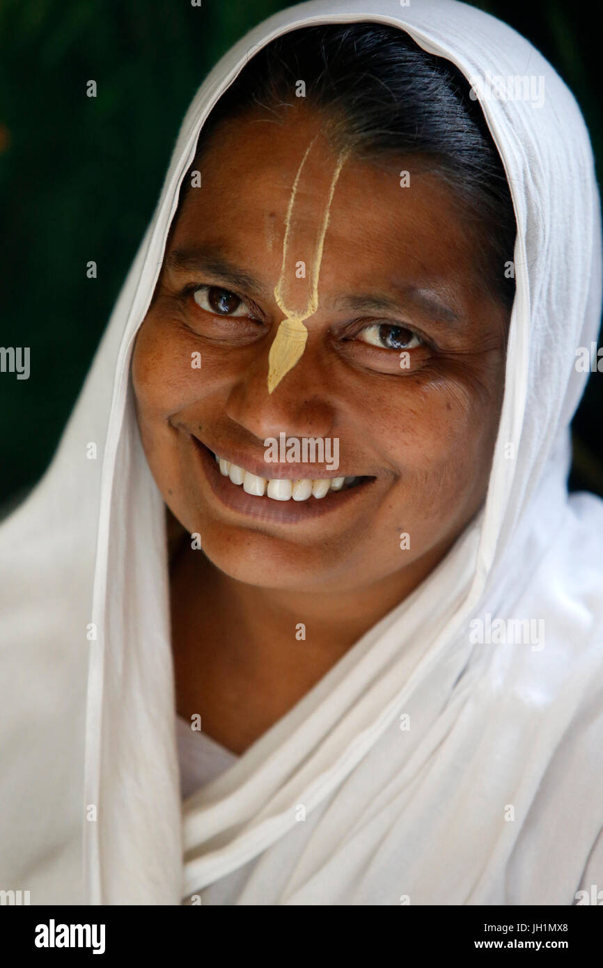 Devotee at Krishna-Balaram temple, Vrindavan, Uttar Pradesh. India ...