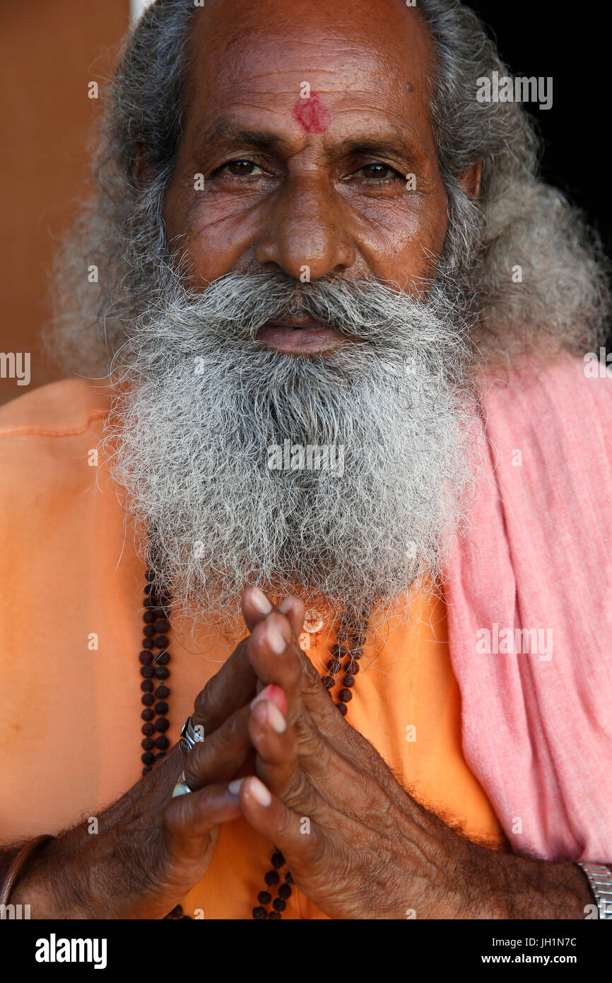 Sadhu hi-res stock photography and images - Alamy