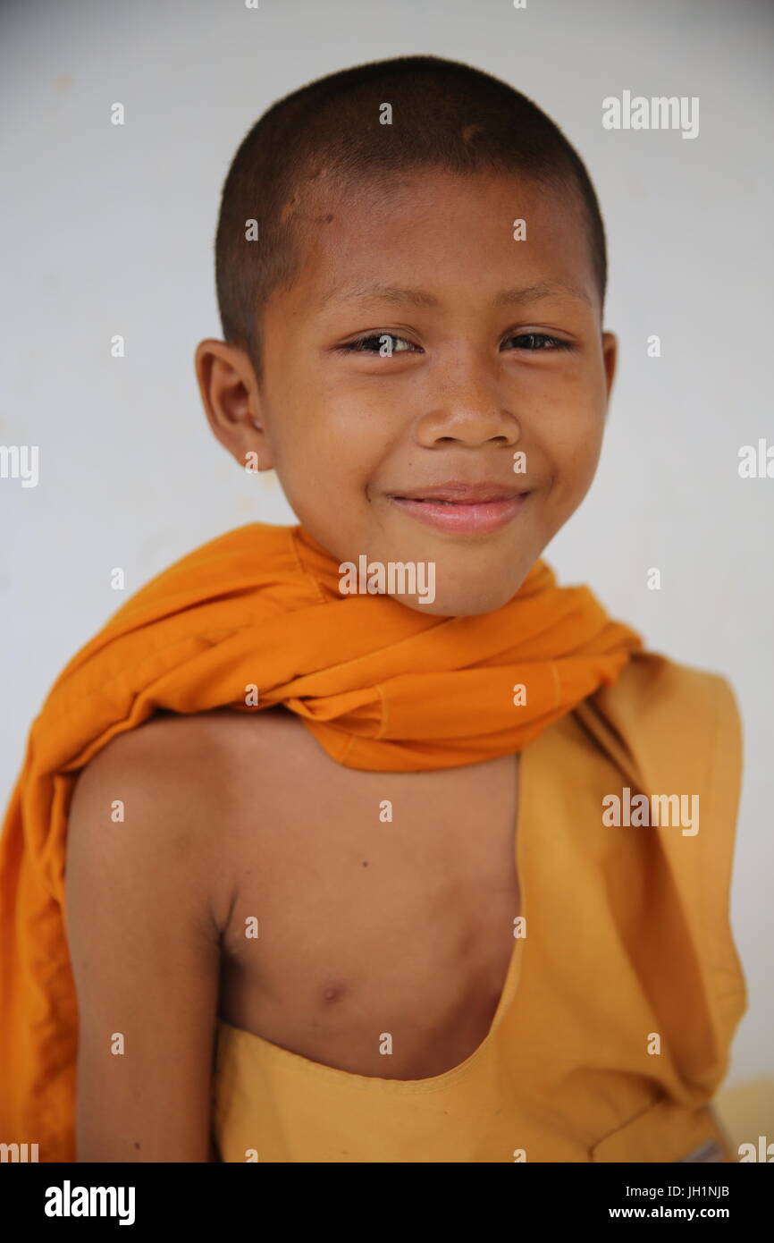 Novice bouddhiste hi-res stock photography and images - Alamy