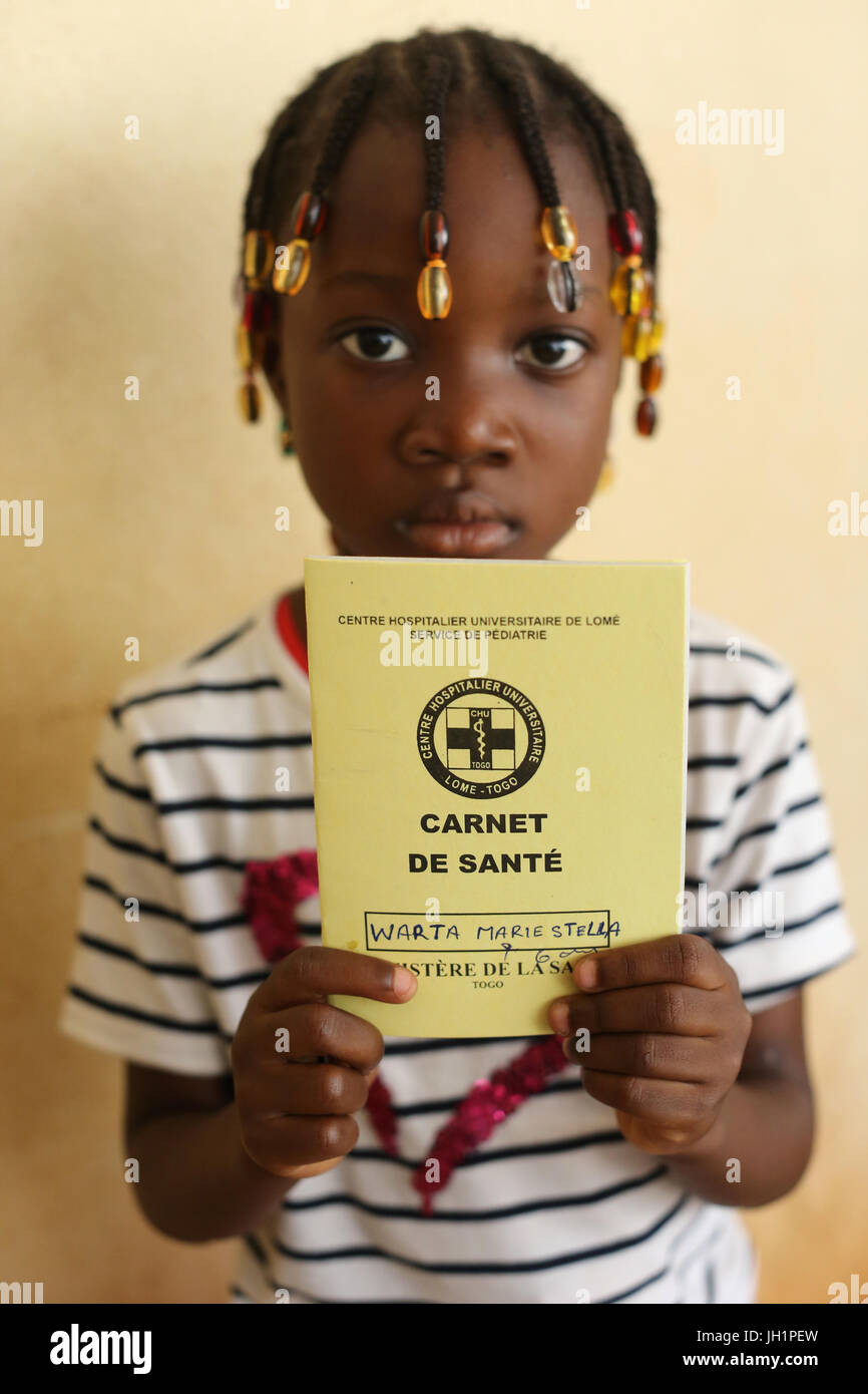 African paediatric hospital. Health. Child health record booklet. Togo ...