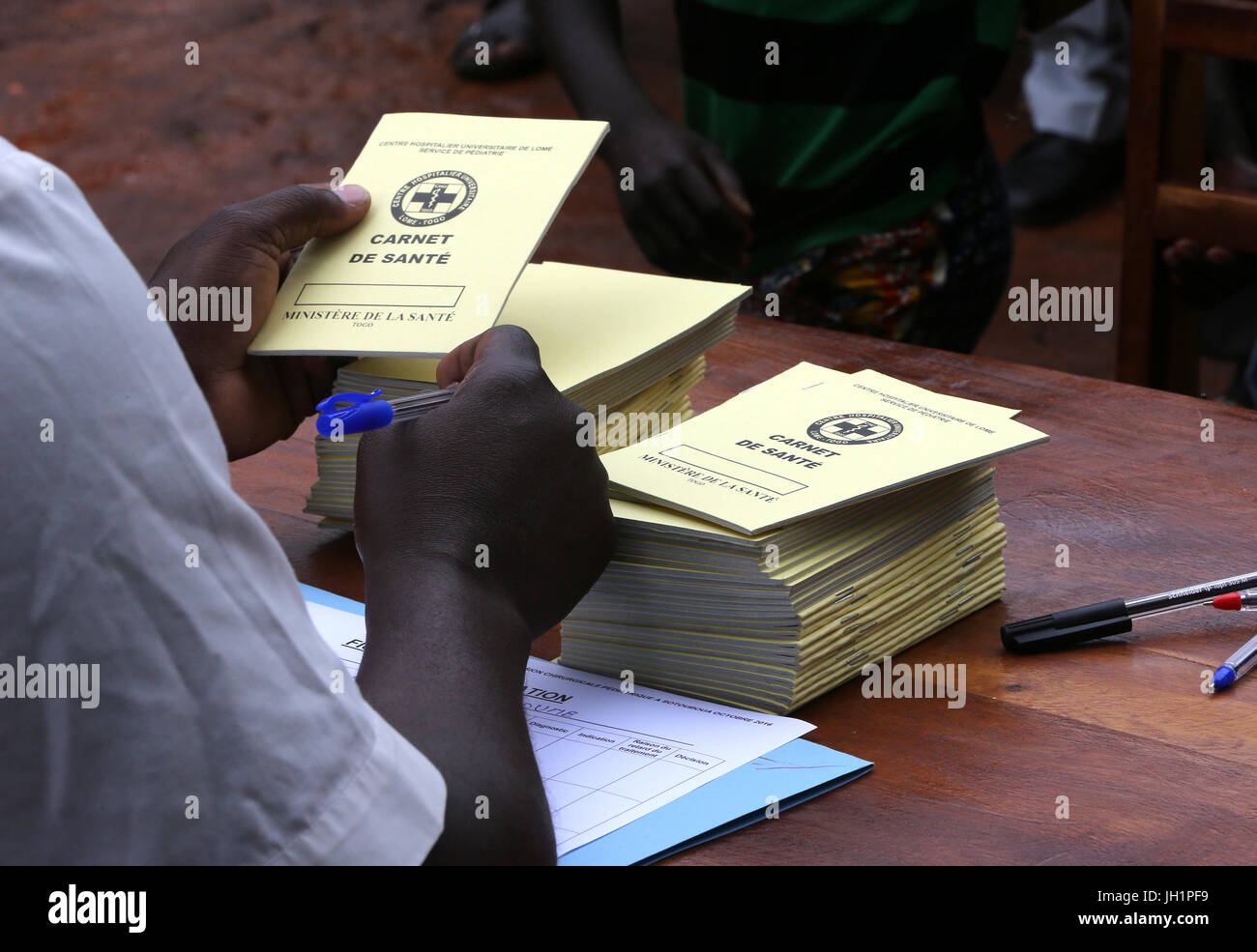 African paediatric hospital. Health. Child health record booklet. Togo ...