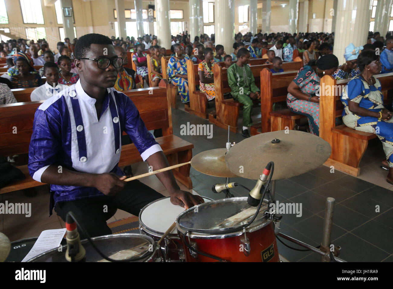 Drummer hi-res stock photography and images - Alamy